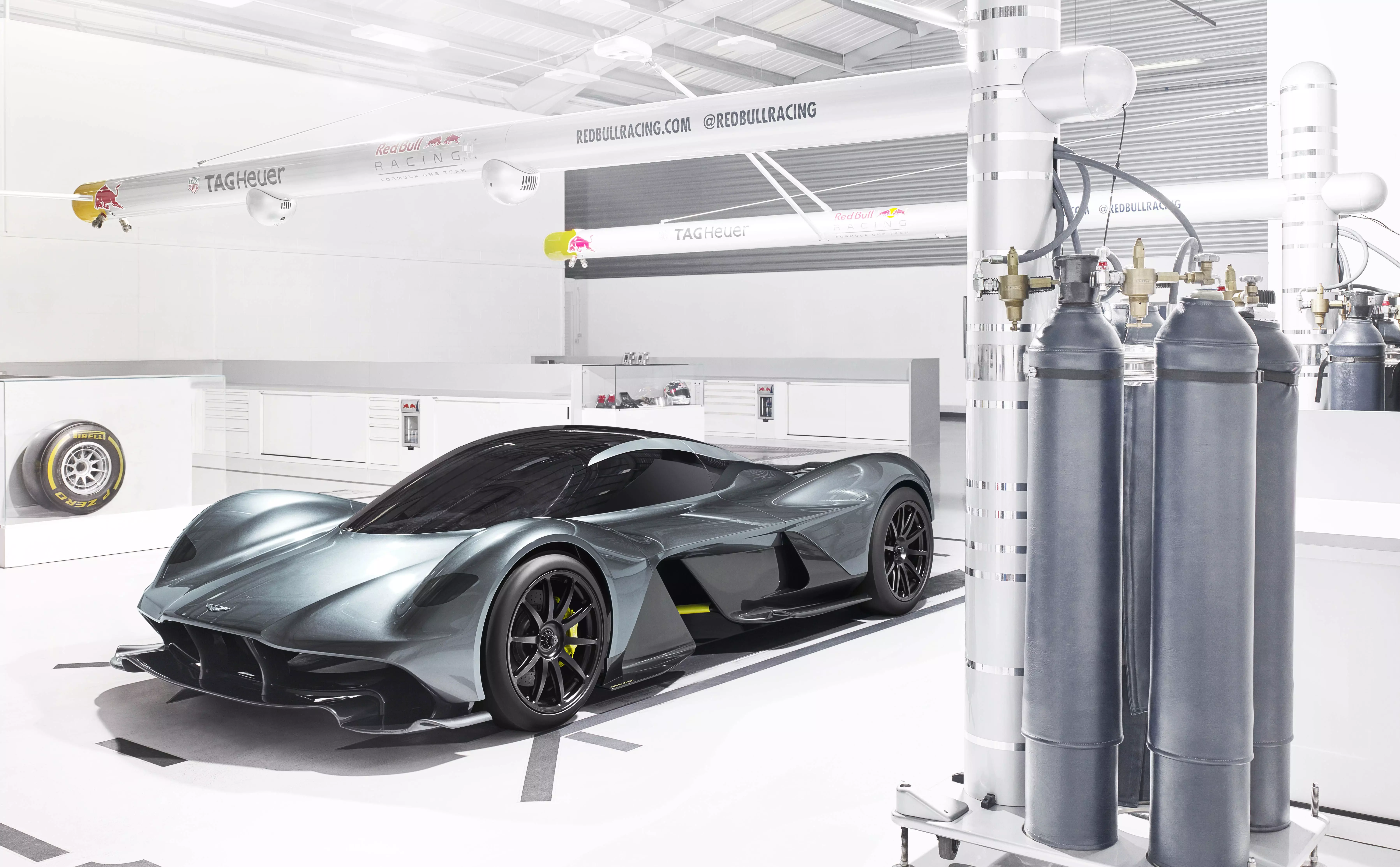 AM-RB 001 أستون مارتن ريد بول