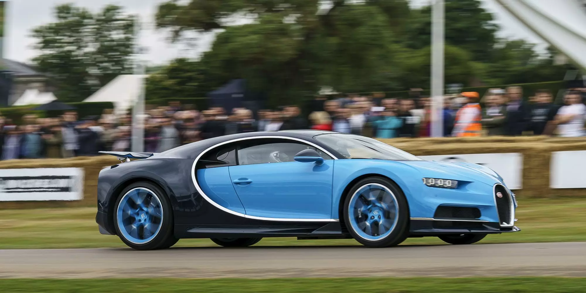 Landfahrzeug, Fahrzeug, Auto, Bugatti Veyron, Bugatti, Automobildesign, Supersportwagen, Sportwagen, Luxusfahrzeug, Leistungsauto,