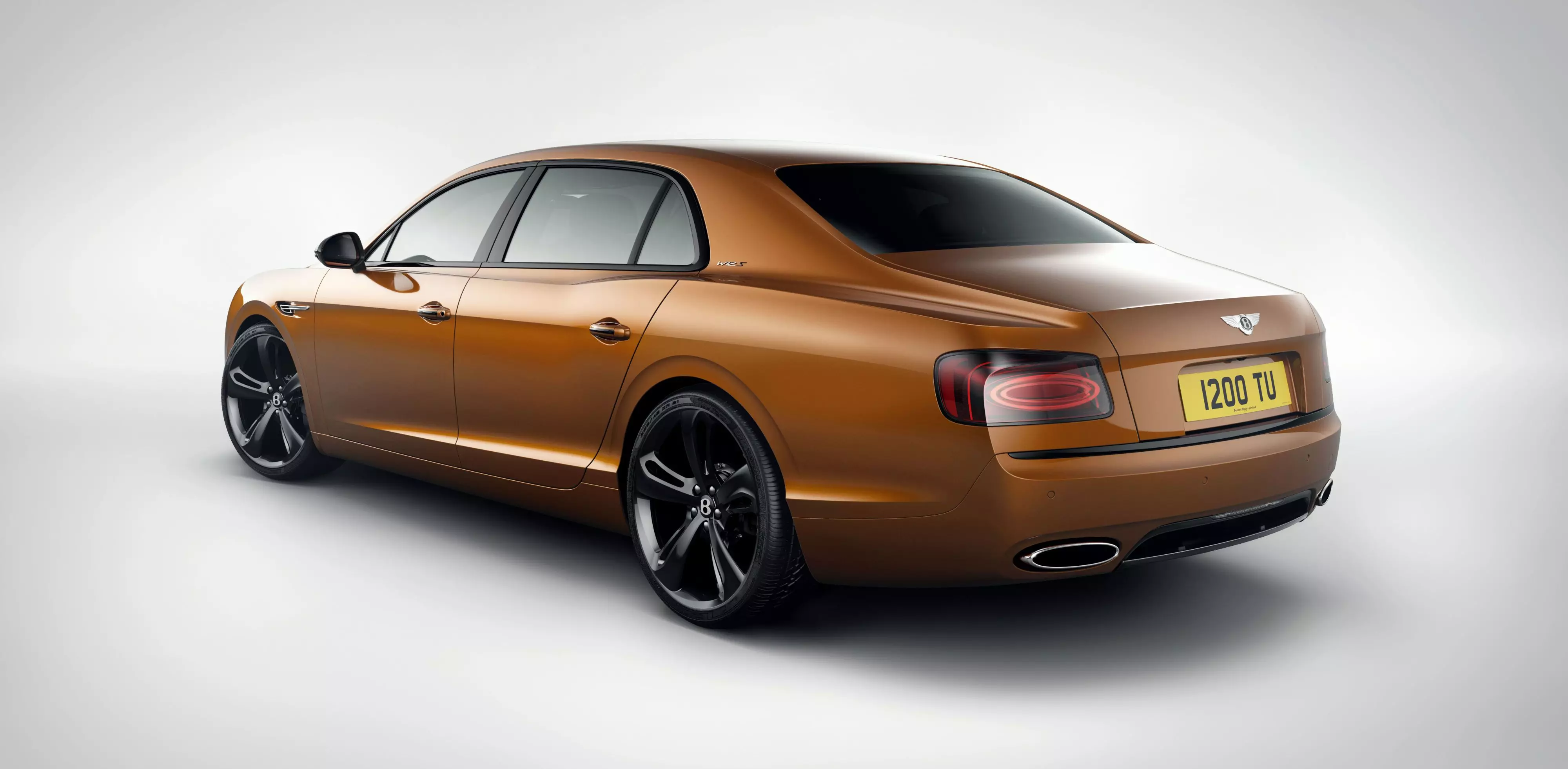 Bentley Flying Spur W12 S ззаду 3/4