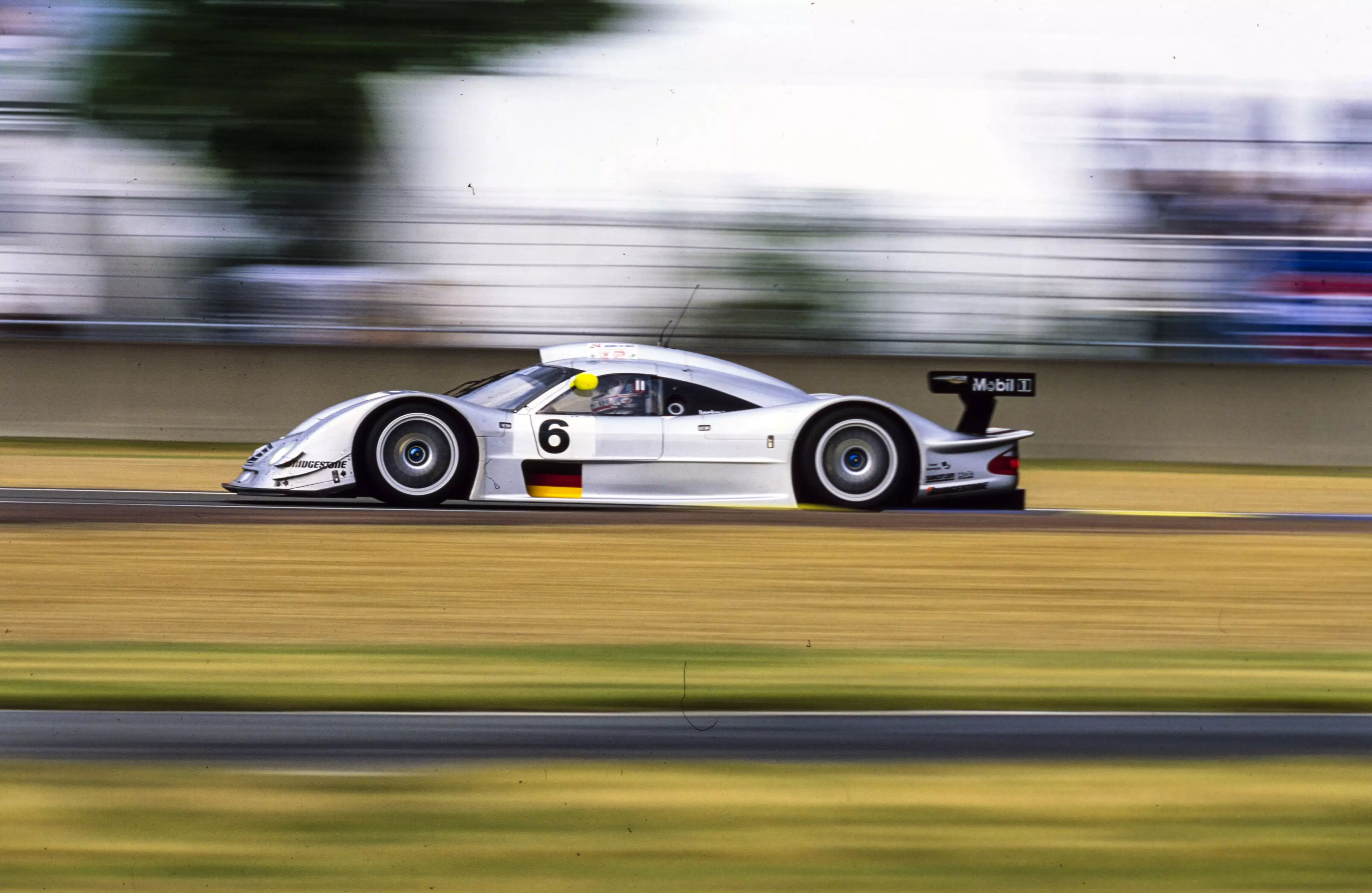 circuit de la sarthe, Frankryk 13 Junie bernd schneider franck lagorce pedro lamy, amg mercedes, mercedes benz clr tydens die 24 uur van le mans by circuit de la sarthe op 13 Junie 1999 in circuit de la sarthe, frankryk foto deur lat images