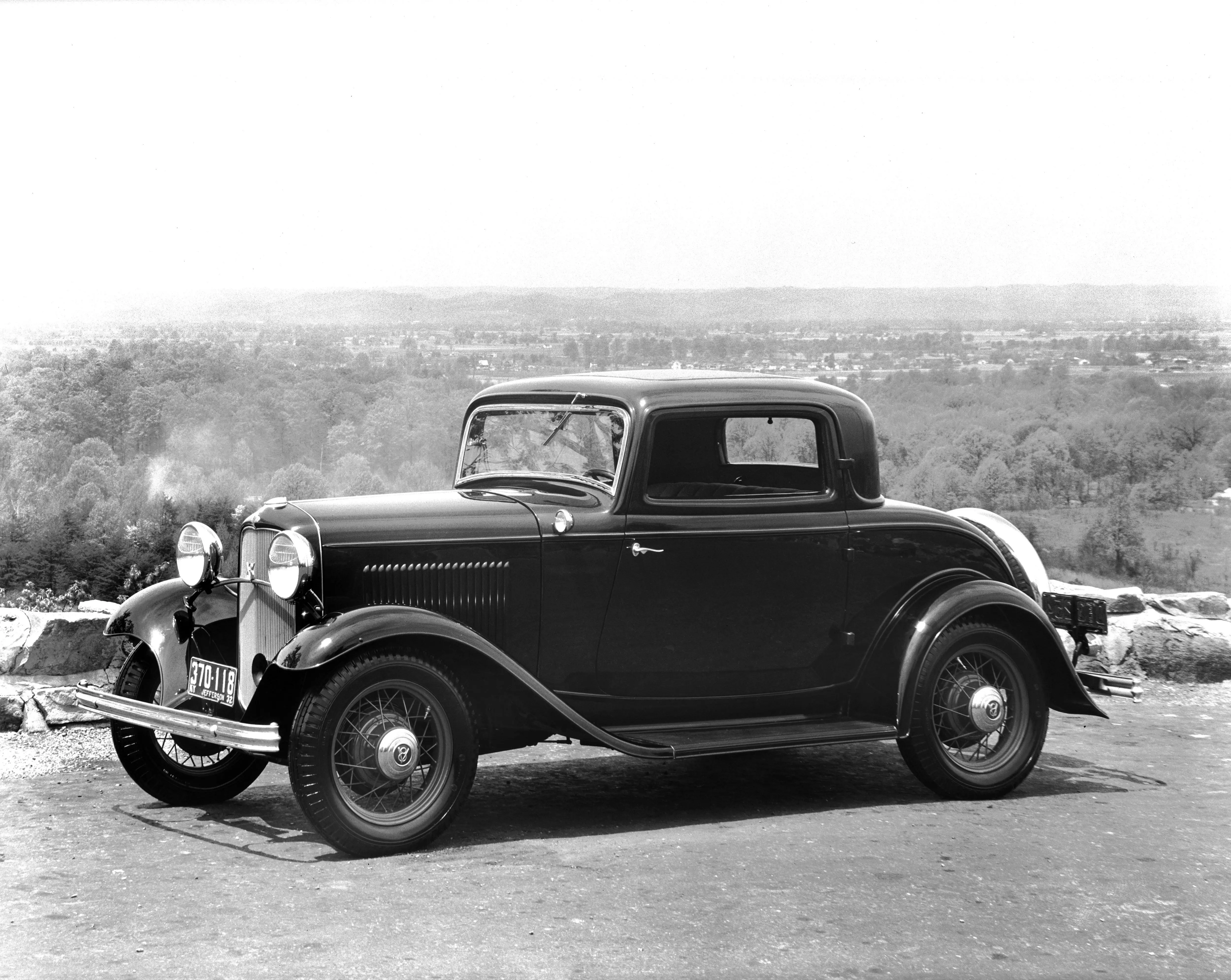 1932-es ford 3 ablakos kupé