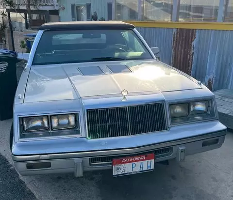 1984 克萊斯勒 lebaron 渦輪敞篷車