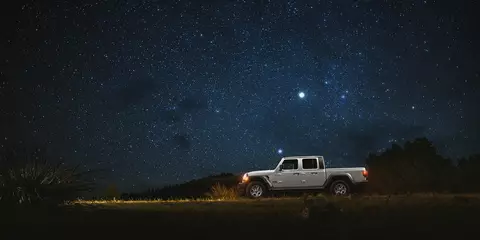 Langit, Kenderaan, Kereta, Luar jalan, Bahagian luar automotif, Malam, Jeep, Landskap, Kenderaan luar jalan, Pasir,