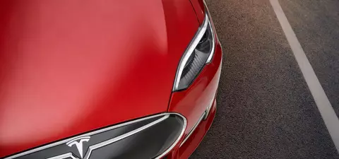 Tesla моделі S