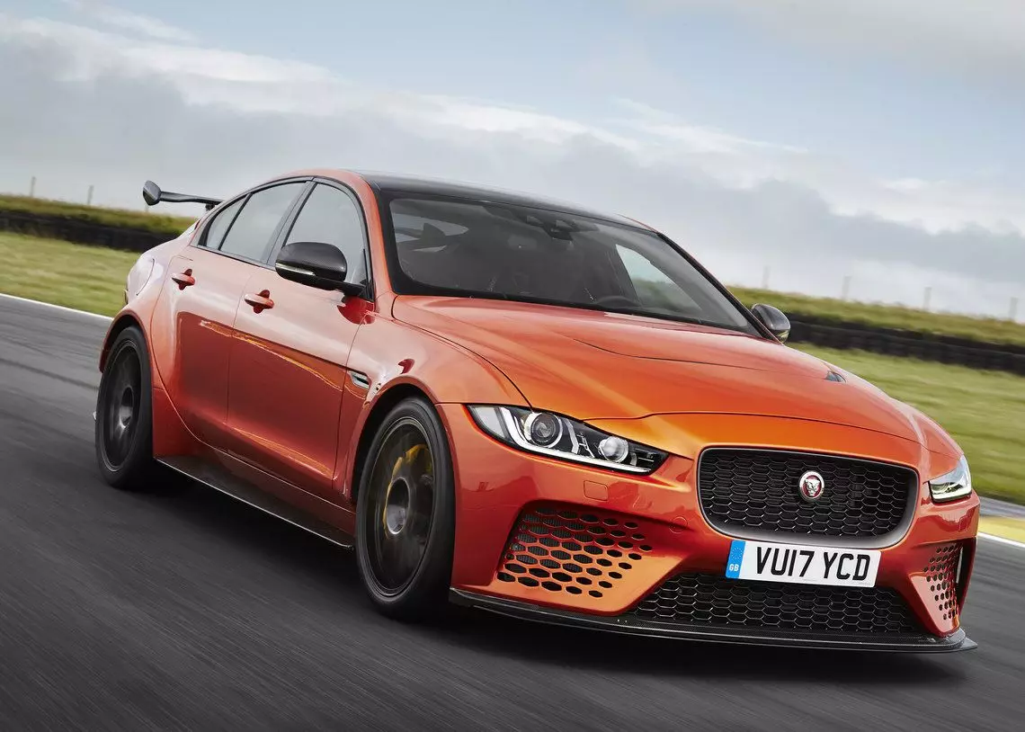 jaguar XE SV Project 8