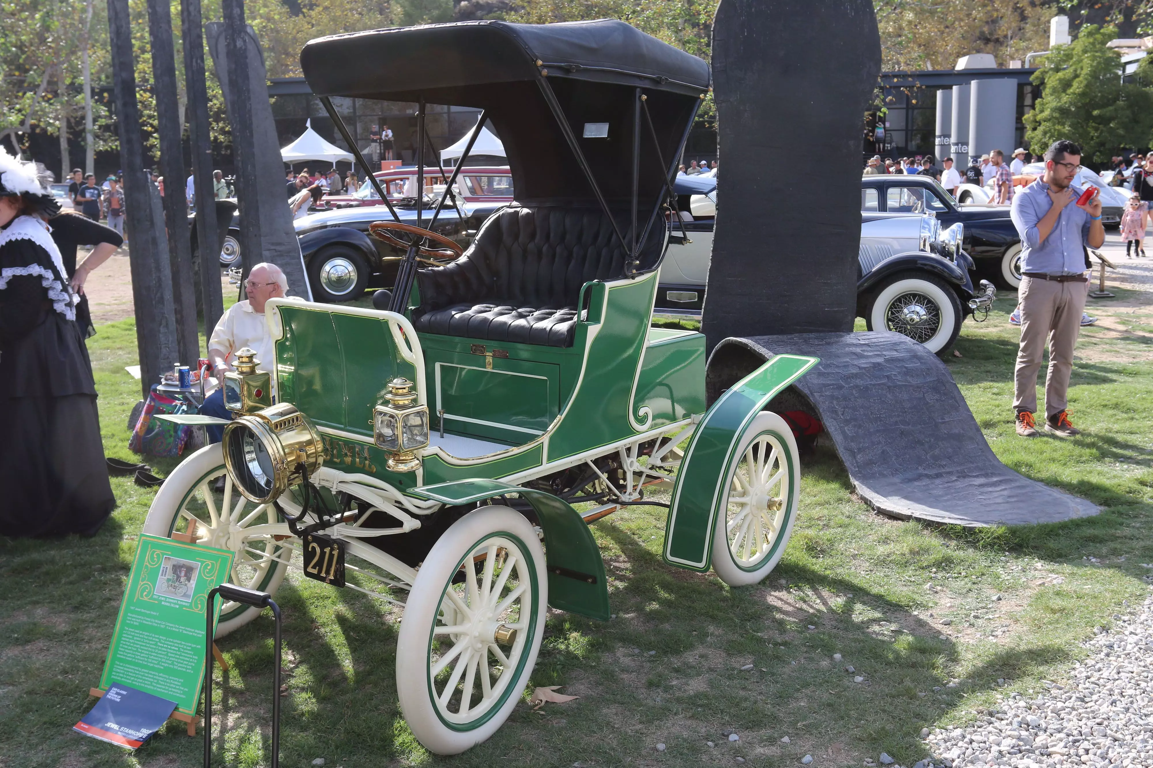 Roue, Véhicule, Véhicule terrestre, Conception automobile, Voiture, Pneu automobile, Jante, Aile, Voiture classique, Classique,