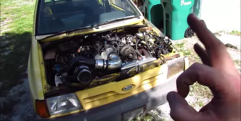 Vehículo terrestre, Vehículo, Coche, Capó, Coche compacto, Motor, Autoparte, Sedán, Coche urbano, Hatchback,