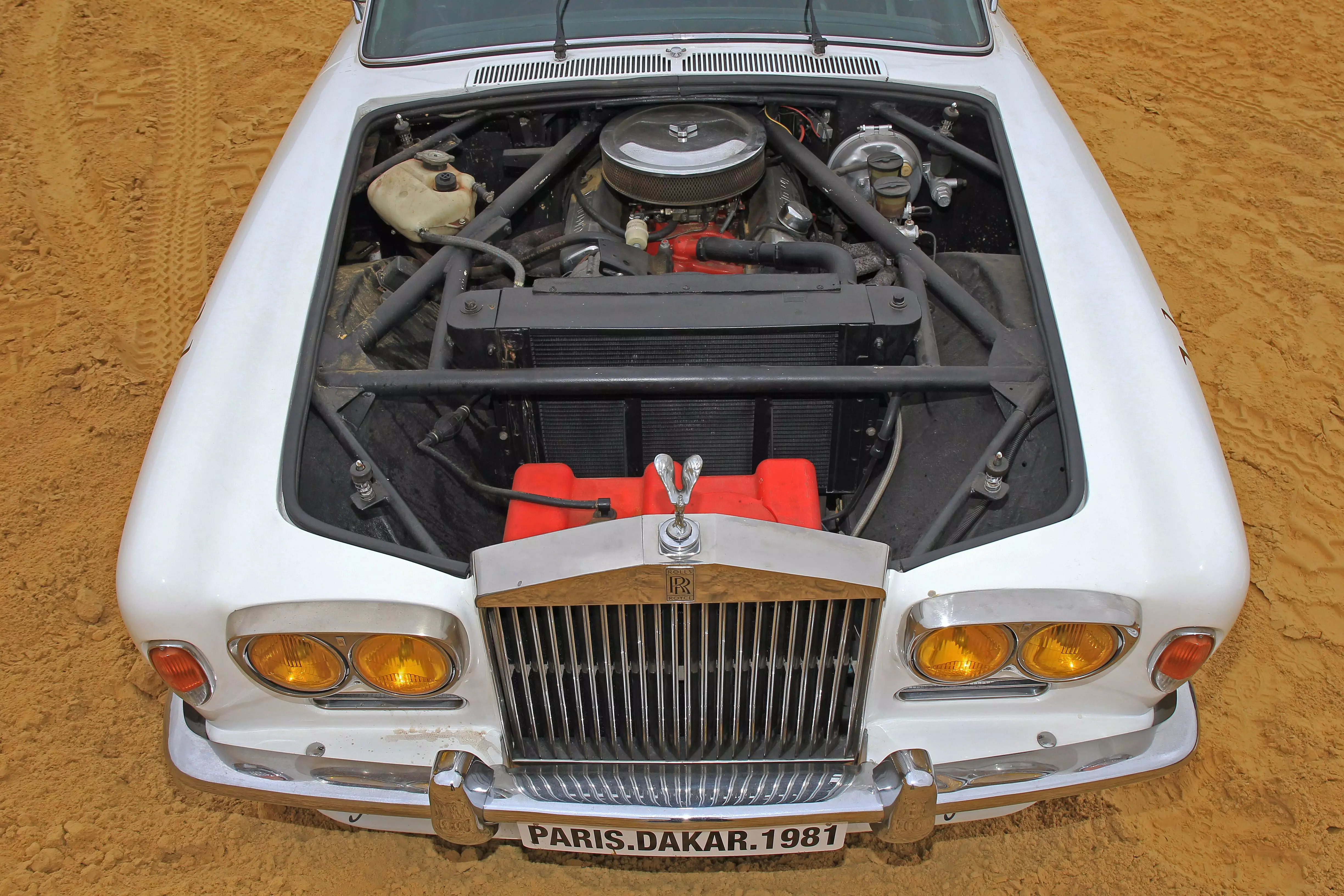 Landvoertuig, Voertuig, Motor, Luukse voertuig, Coupé, Sedan, Klassieke motor, Rolls-royce silwer skaduwee, Rolls-royce corniche, Rolls-royce corniche,