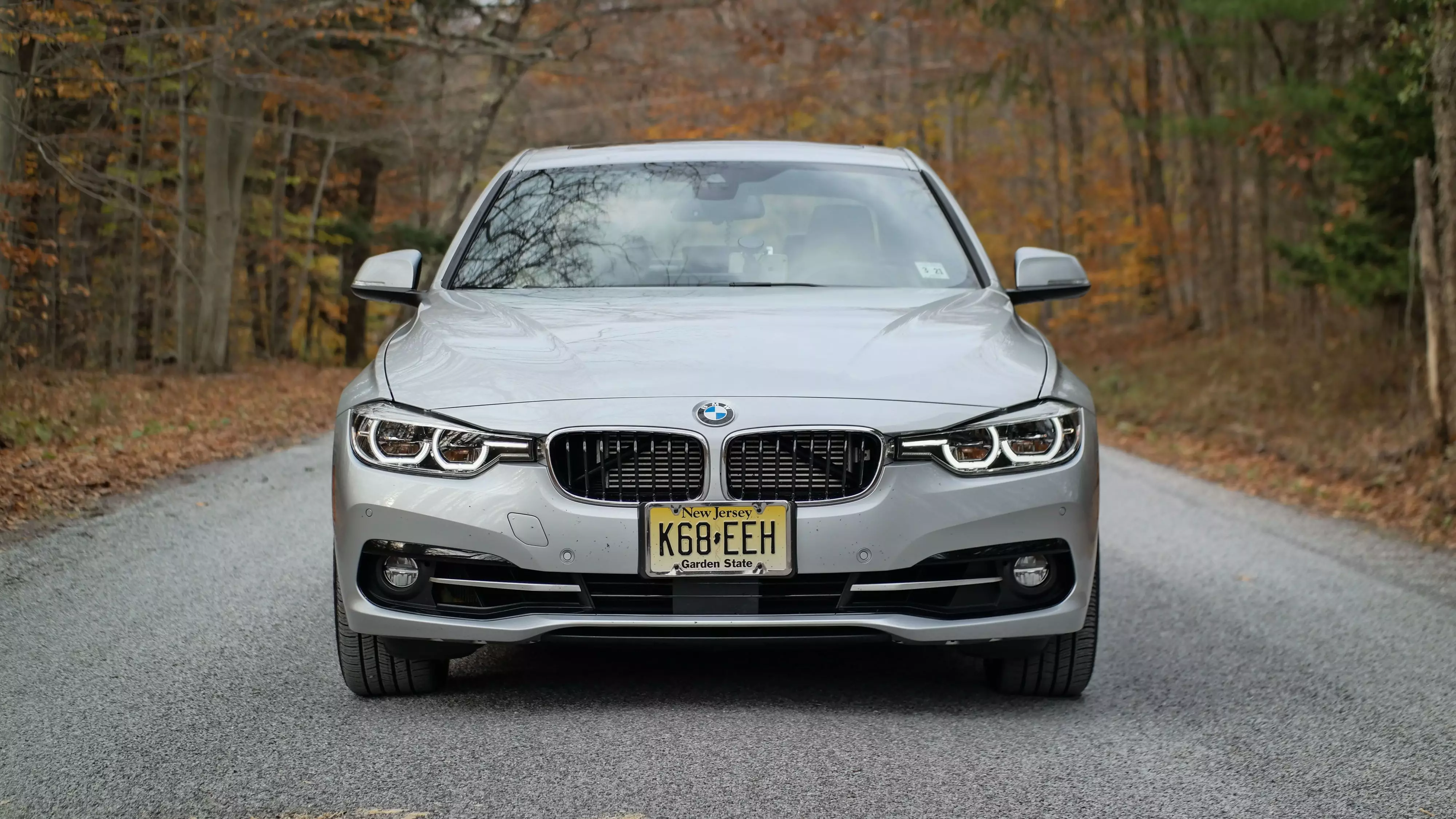 سيارة BMW 330e iPerformance