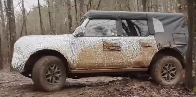 2021 Ford Broncos Sumama sa 'Off-Roadeo' Driving School