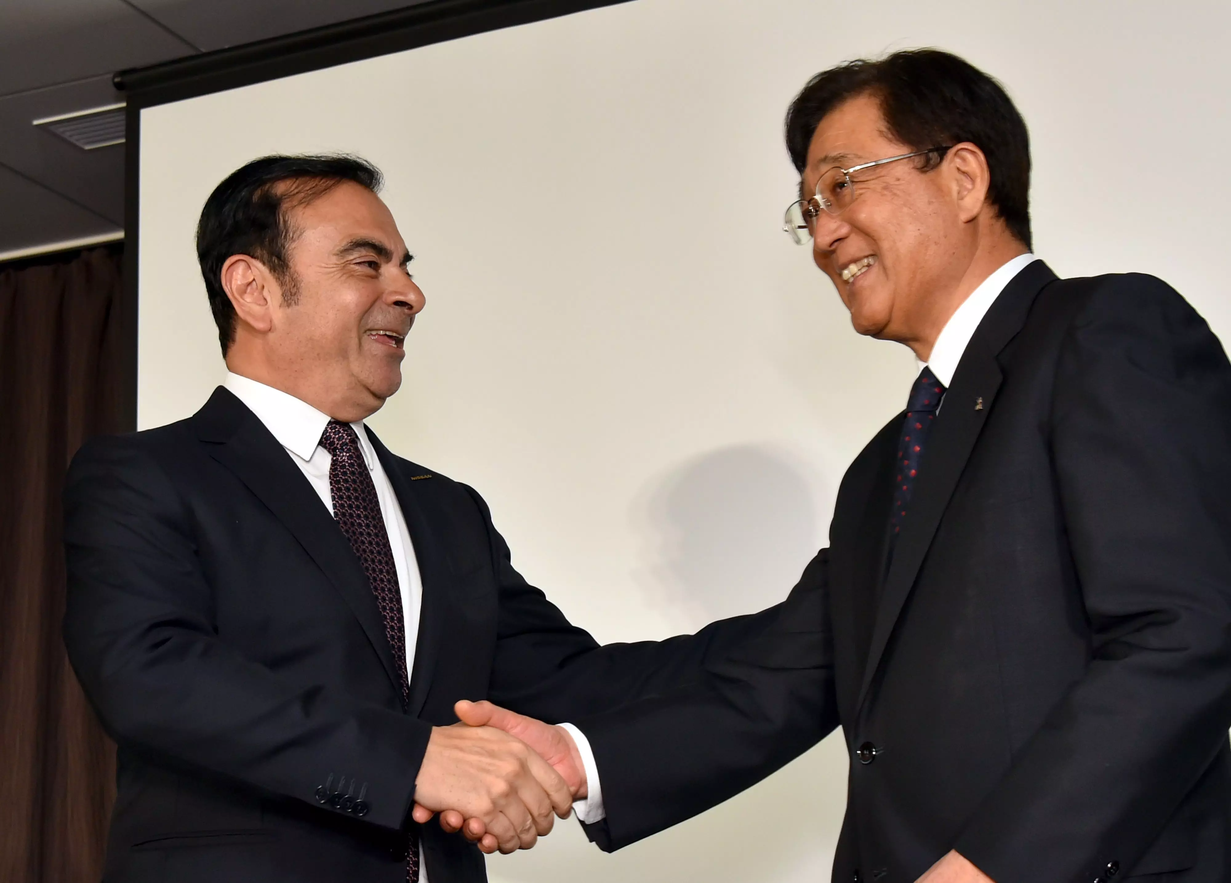 अलायन्स entre les constructeurs japonais Mitsubishi et Nissan
