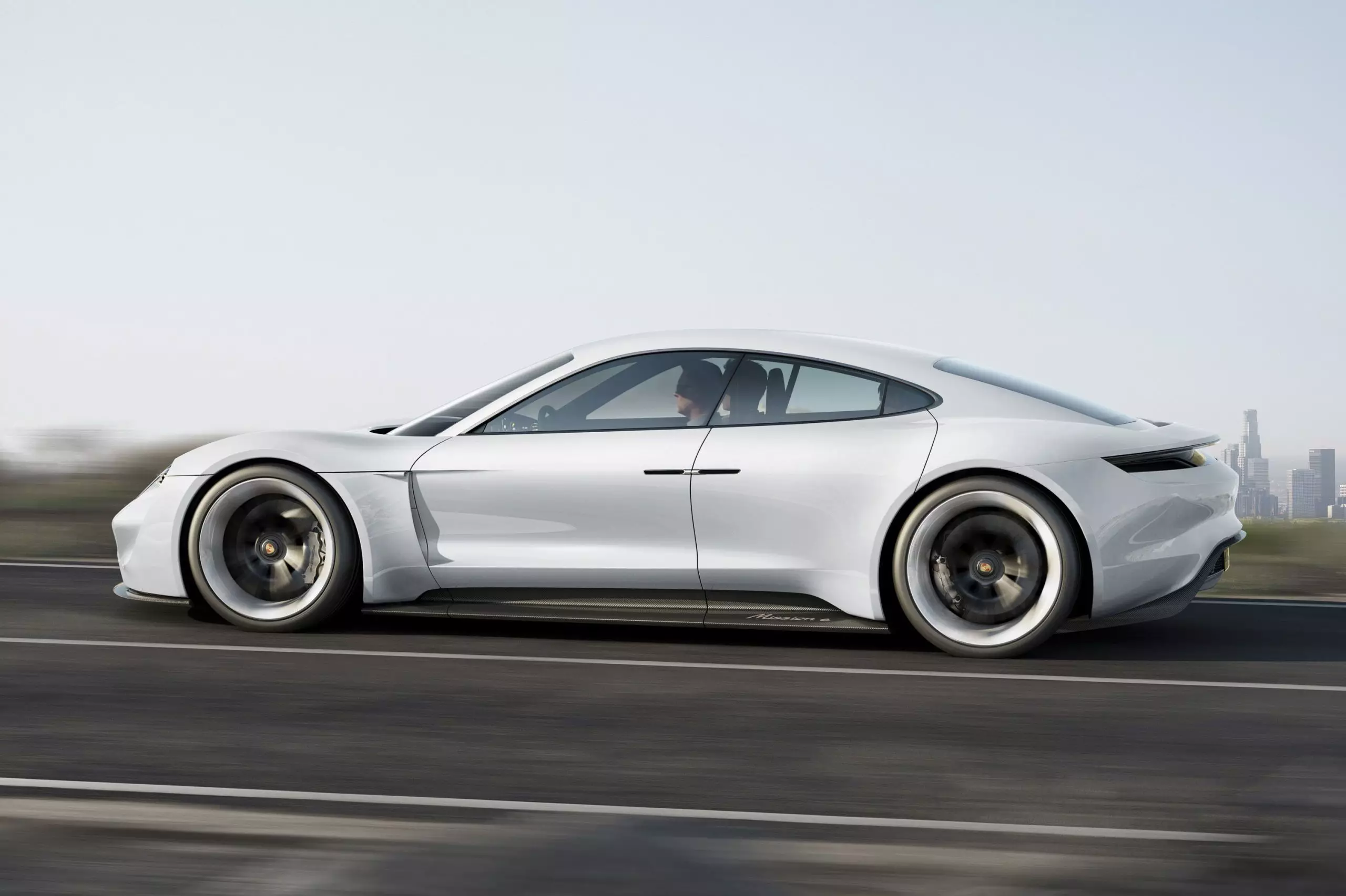 Porsche Mission E Fikradda