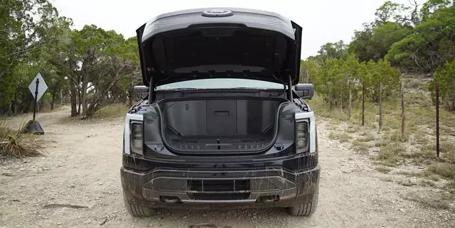 2022 Ford F-150 Lightning Mega Power Frunk. Մանրամասներ