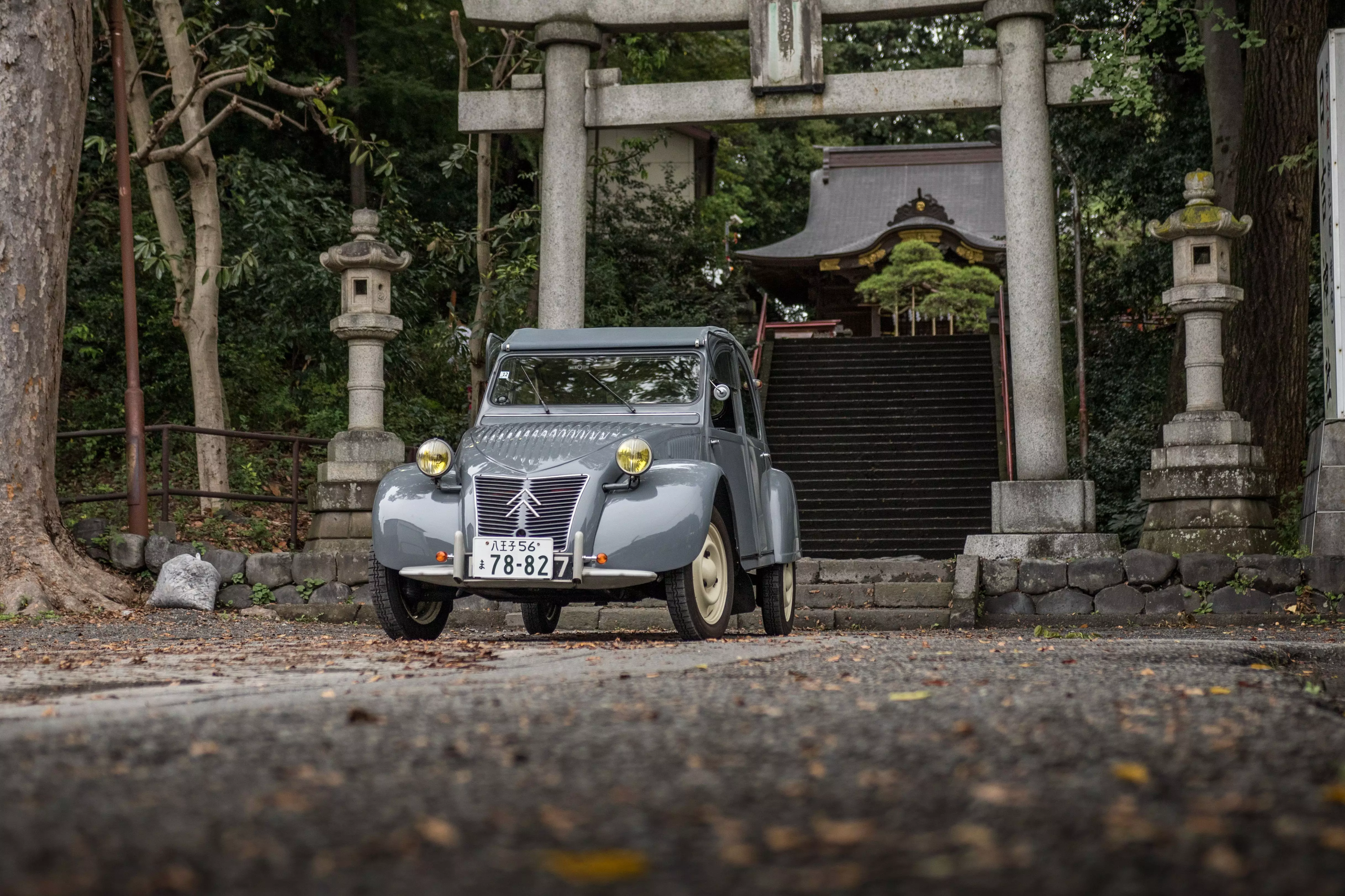 citroen 2cv in japan