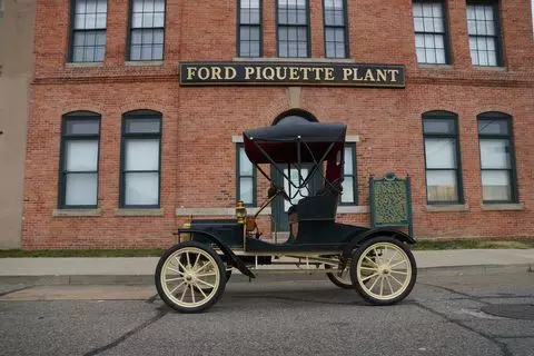 ford piquette avenuo planto ekstero