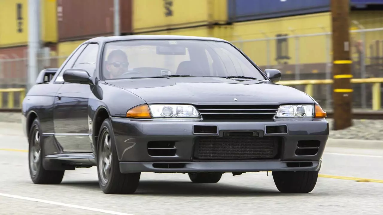 ឆ្នាំ 1990 nissan nismo skyline gt r r32 នាំចូល