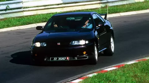 នីសាន់ r33 gtr