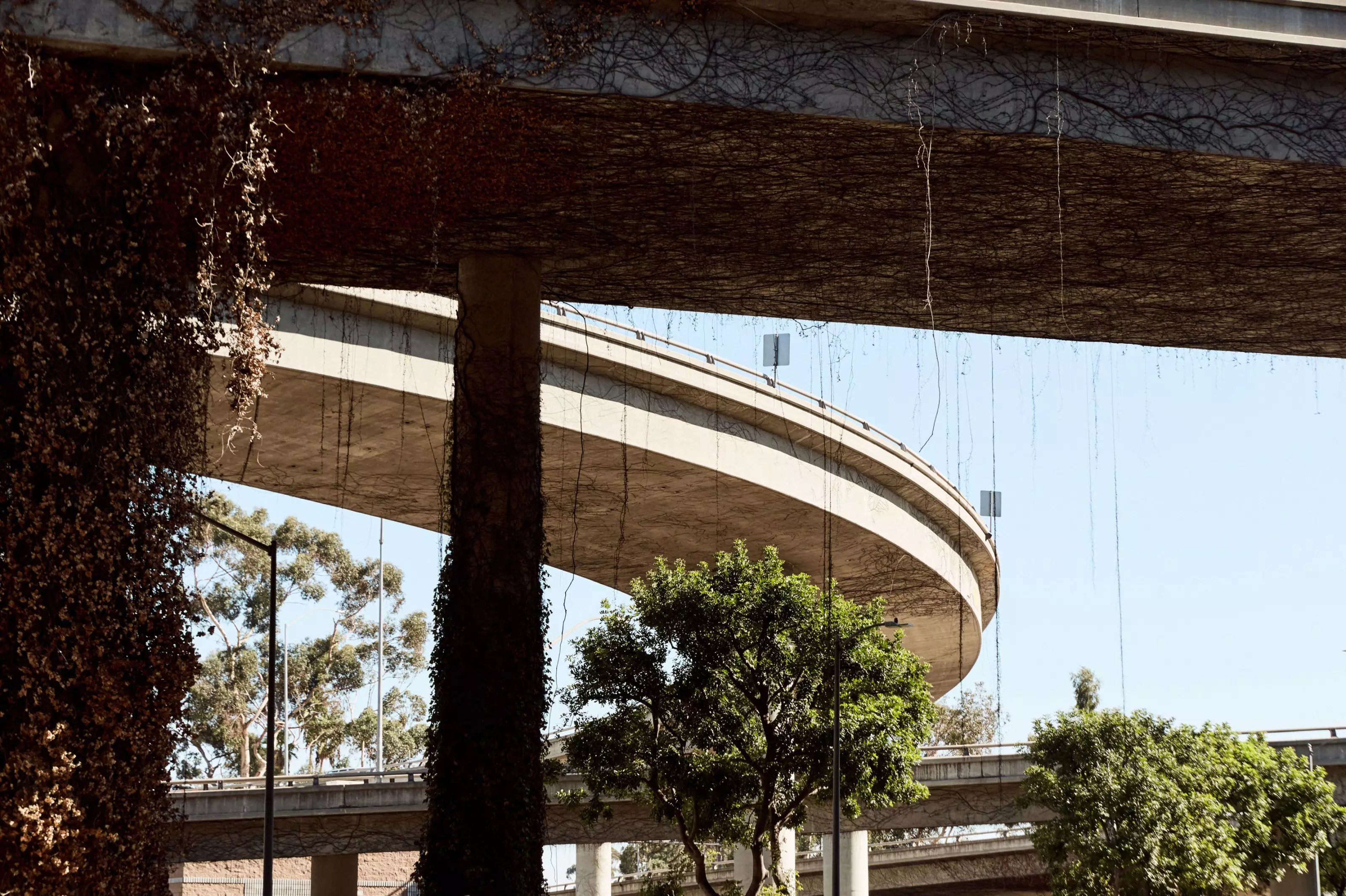 Argitektuur, skaduwee, tinte en skakerings, balk, kolom, betonbrug, brug, saamgestelde materiaal, beton, oorloop,