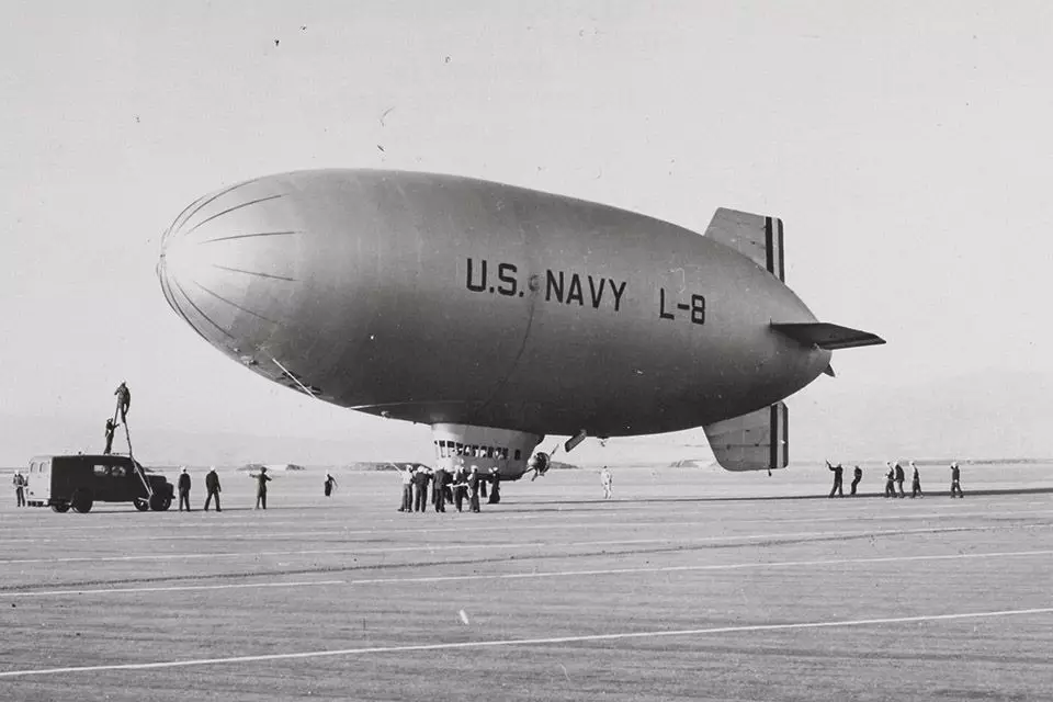 Vozidlo, Vzducholoď, Vzducholoď, Lietadlo, Zeppelin, Letectvo, Lietadlo, Aerostat, Letecká doprava, Let,