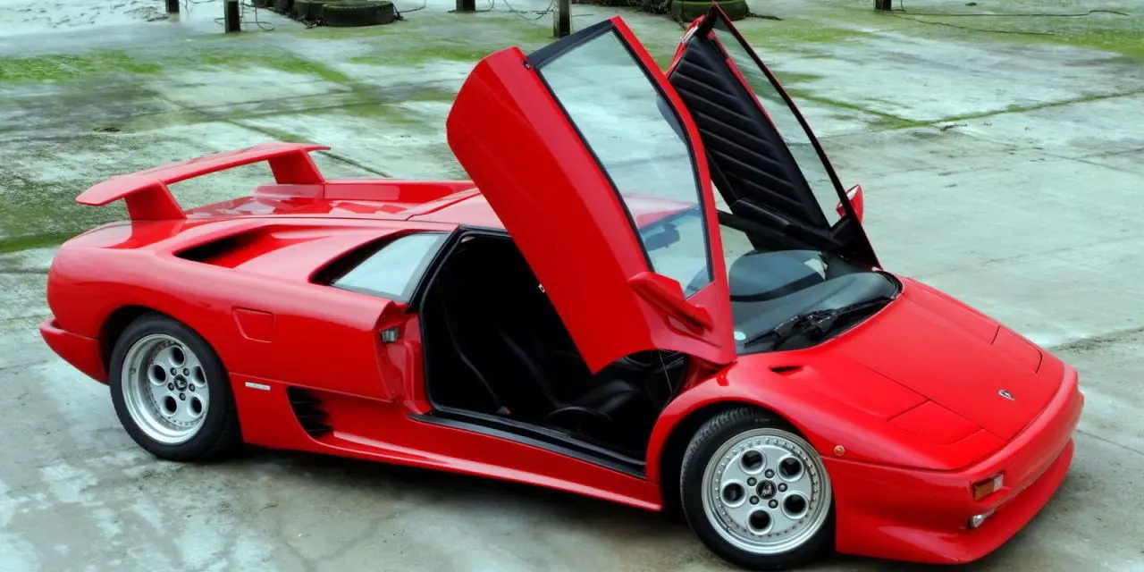 1987-ci ilin bu günü Chrysler Lamborghini aldı