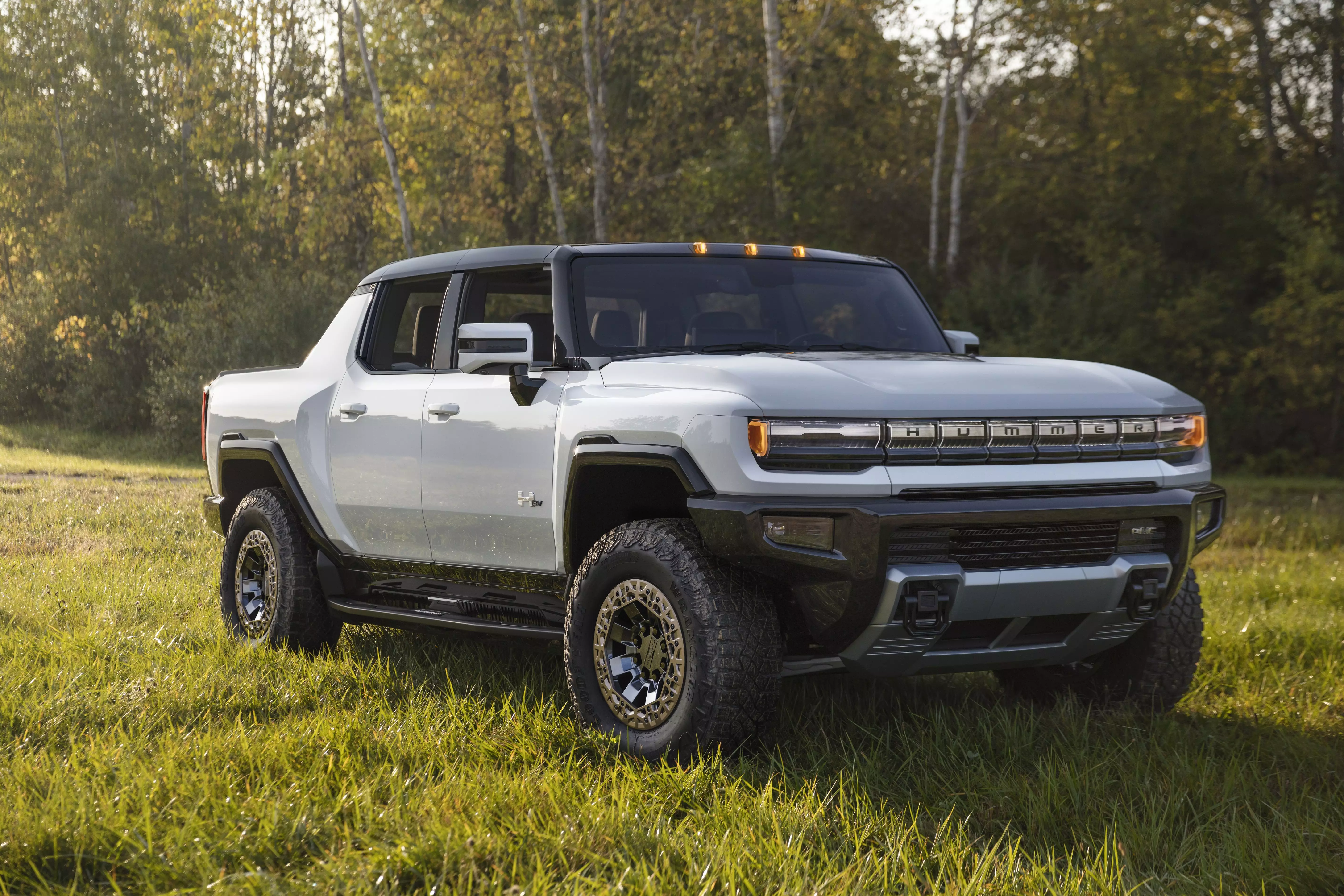 Hummer Electric Pickup - 2022 GMC Hummer SUV چشما، خبرون، تصويرون