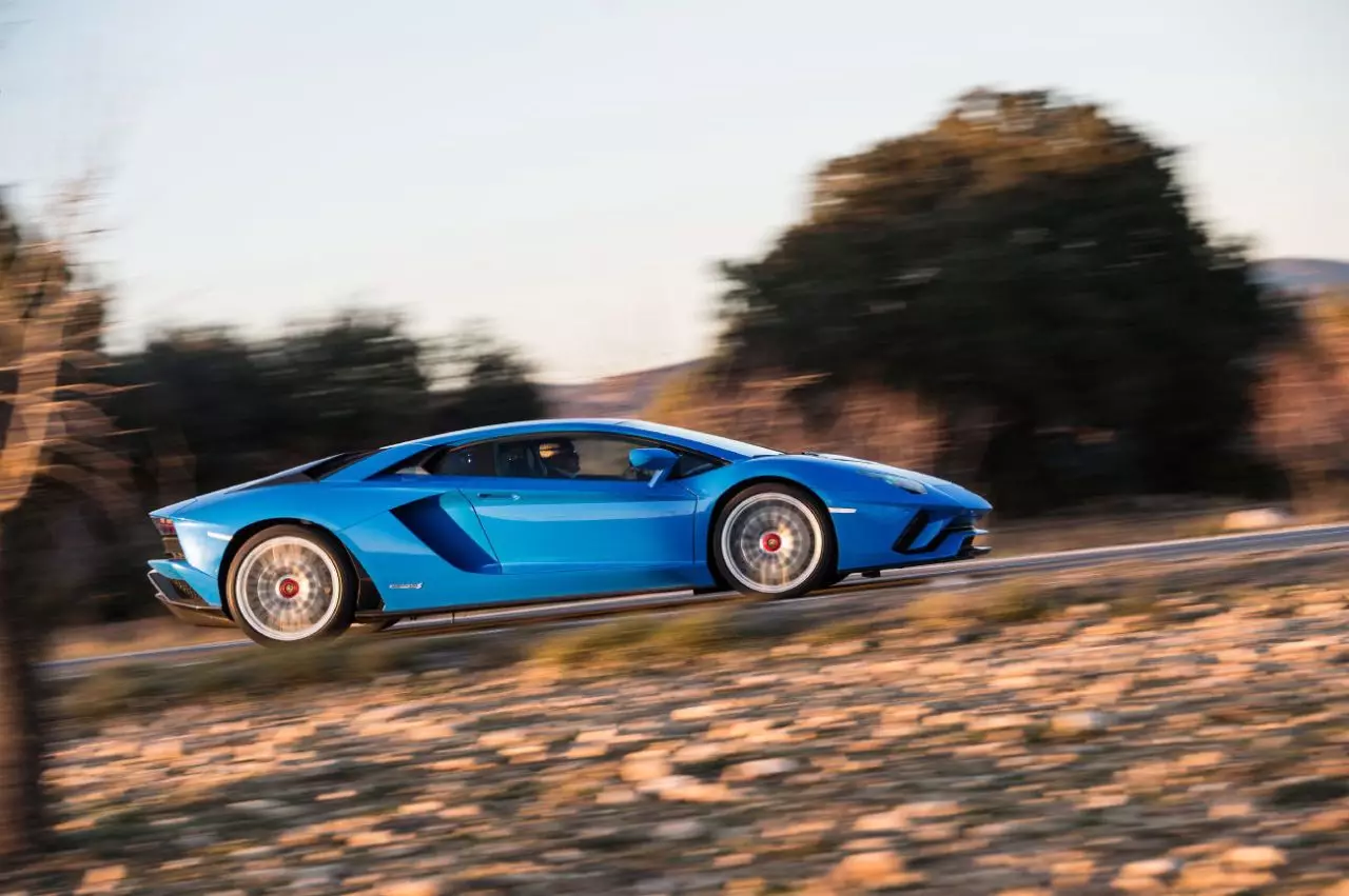 Lamborghini Aventador S