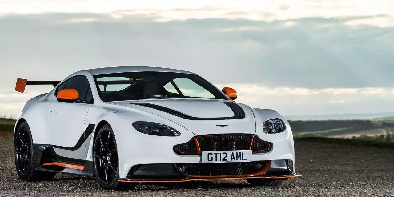 Aston Martin Vantage GT12