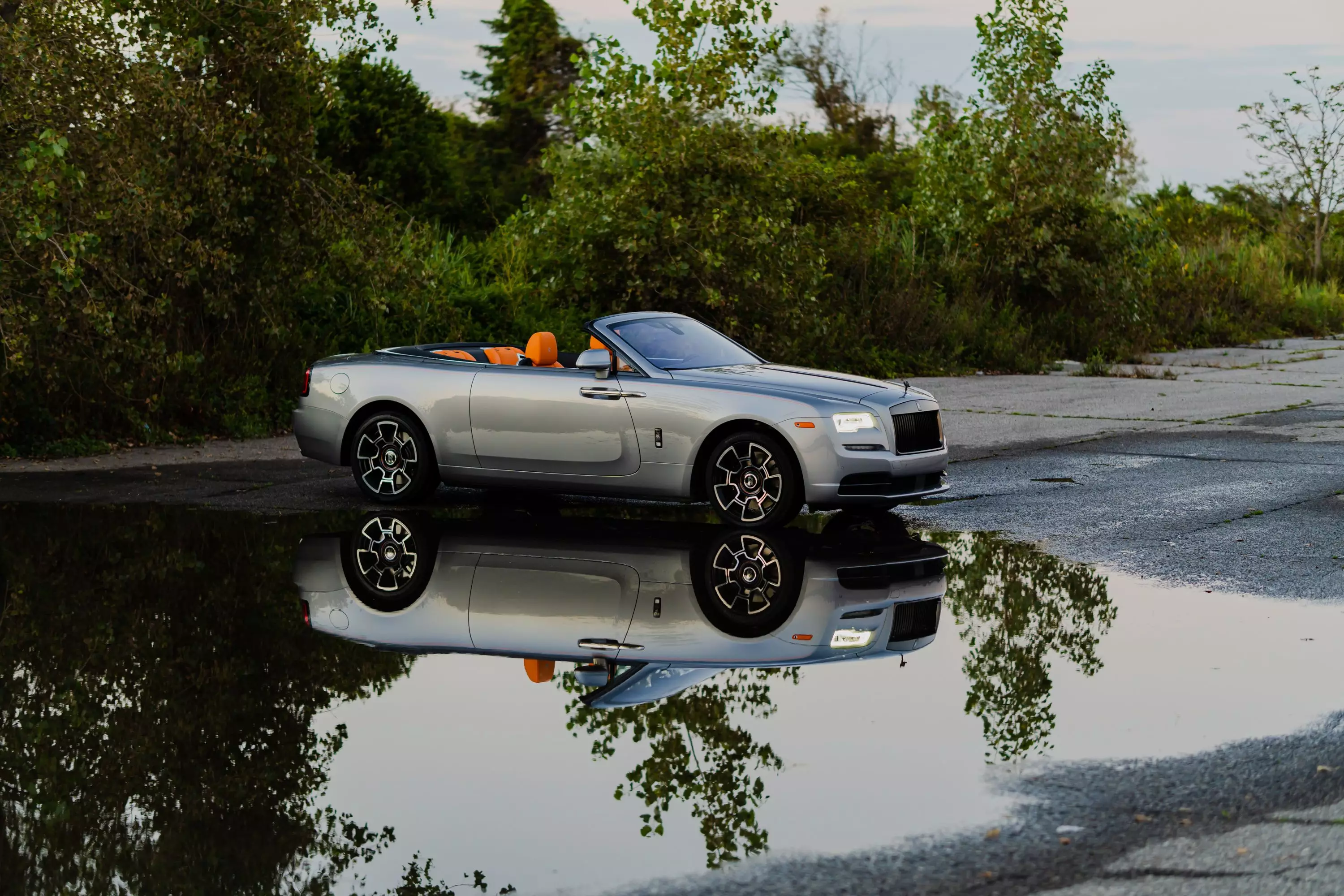 2020 rolls royce dawn black badge