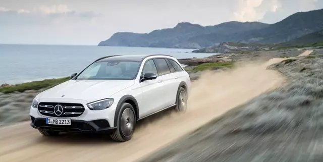 Għaliex il-Mercedes E-Class Jumped fuq it-Trend tal-Vaguni Off-Road