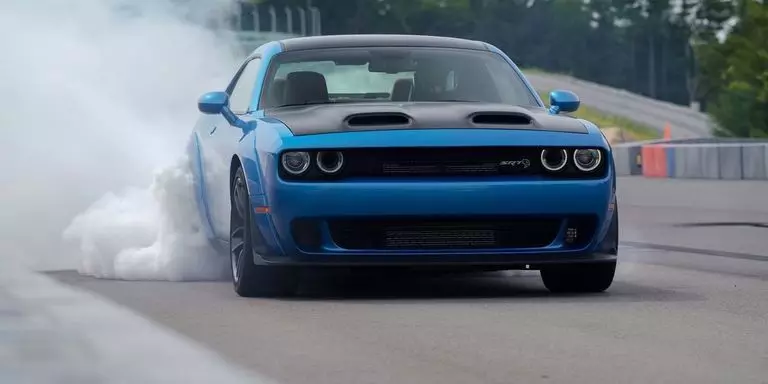 The Challenger Hellcat Redeye Yn Mynd â Chi Yn Ol i Amser Na Fu Erioed