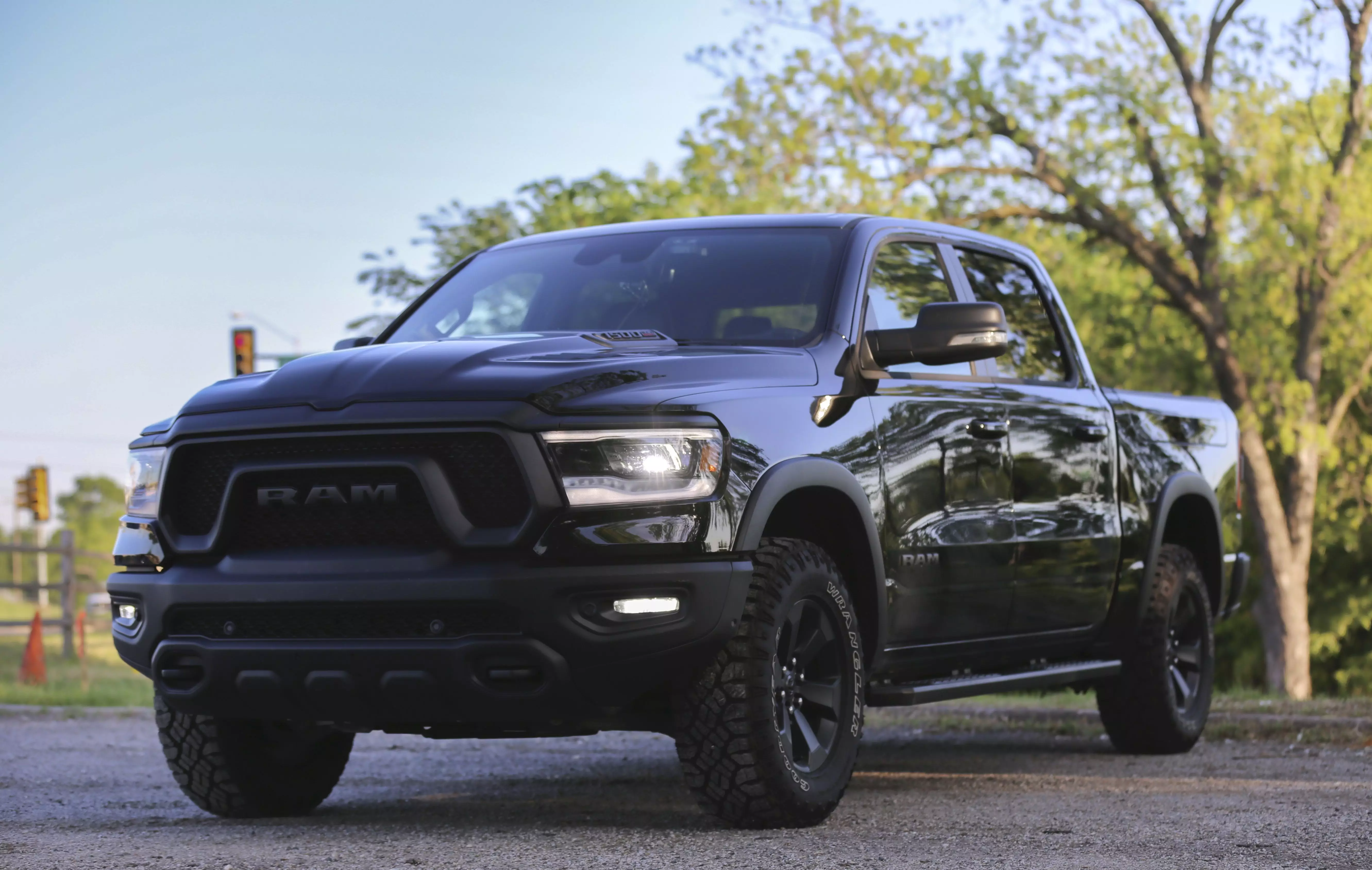 2020 Ram Rebel 1500 EcoDiesel epe luzeko zaleen berrikuspena - Argazkiak