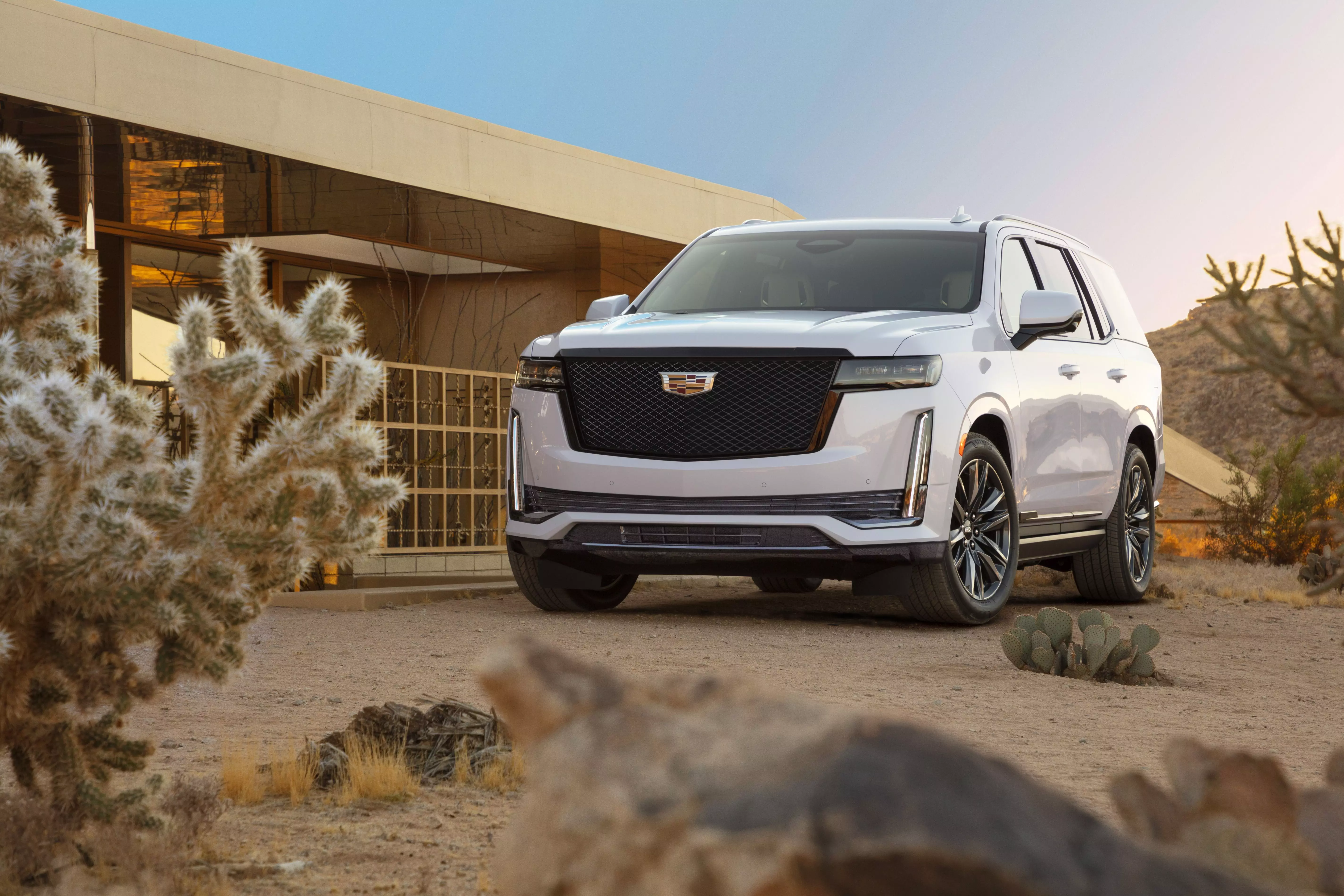 Cadillac Escalade 2021 svelata con nuovi look e tecnologia aggiornata