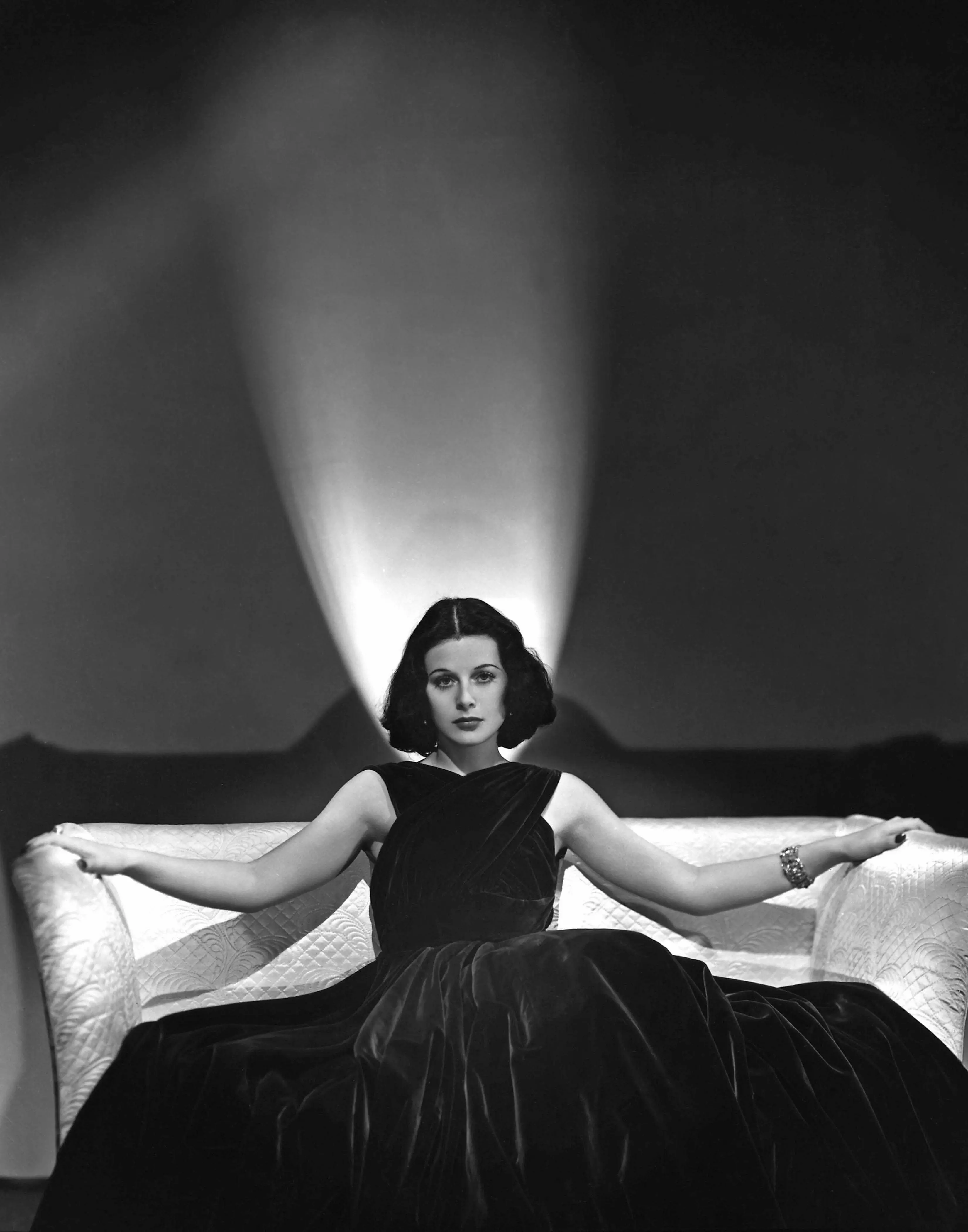 Nandositra ny Nazia i Hedy Lamarr ary nanampy tamin'ny fananganana hoavy mitondra fiara