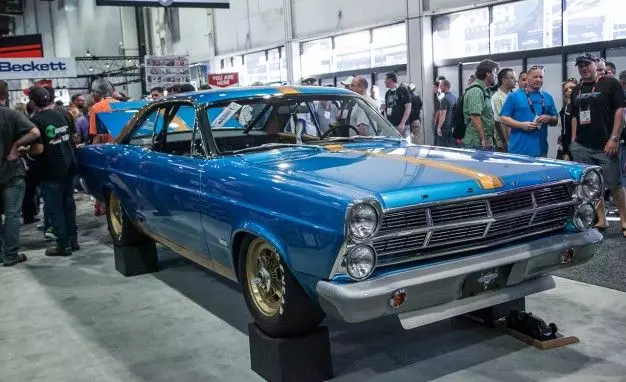 福特的最佳展示是兰博基尼 Miura 车轮上的 67 Fairlane