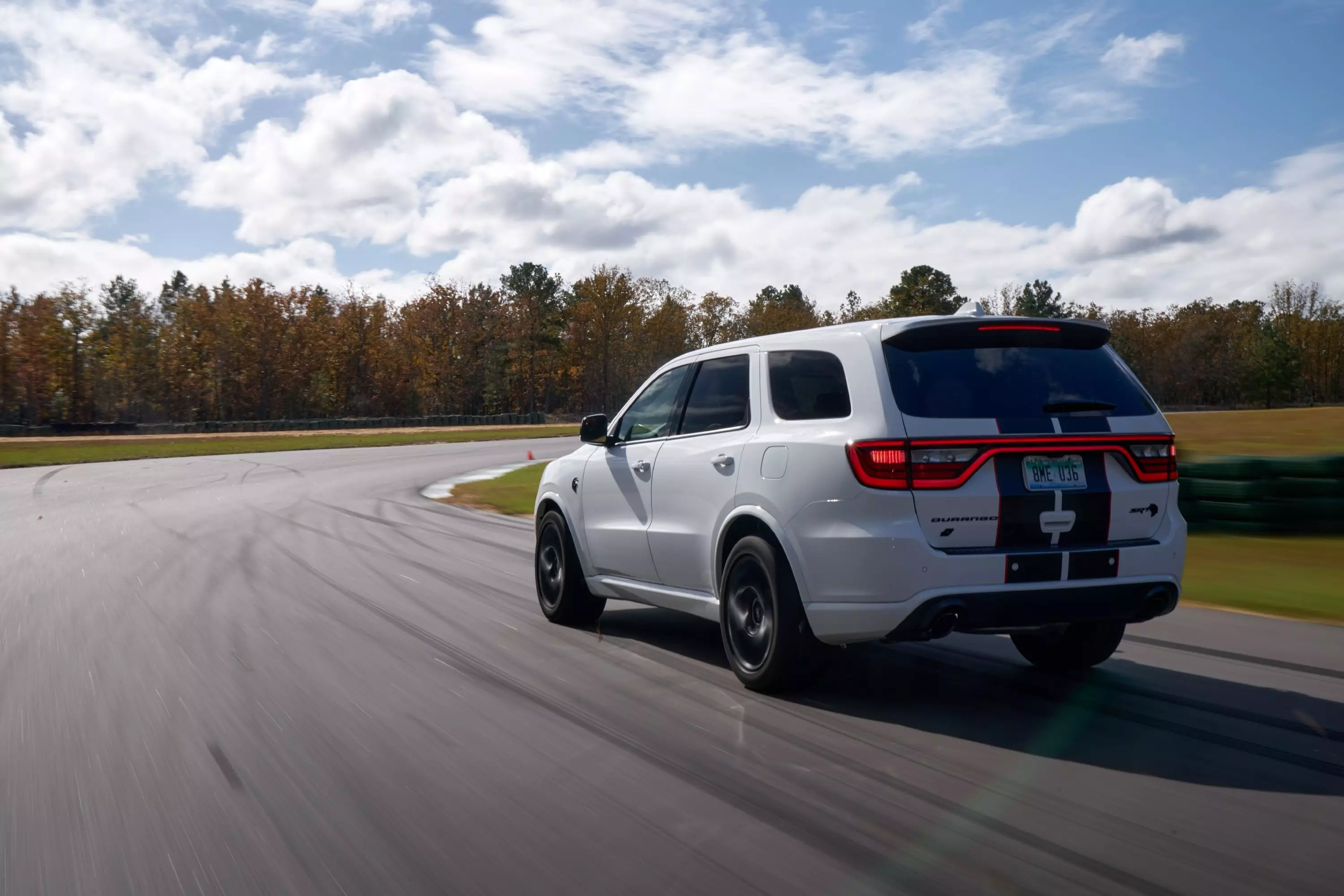 2021 dodge durango srt hellcat