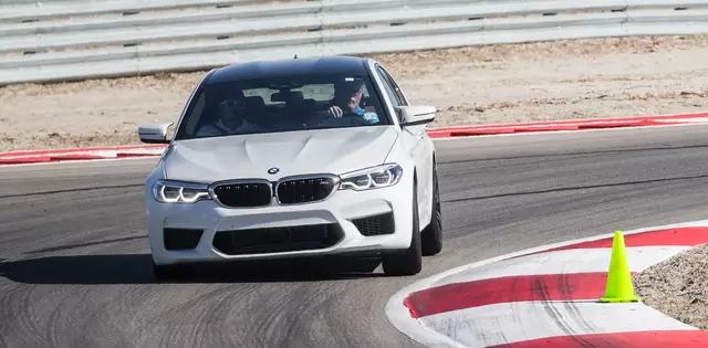 2018 BMW M5 Test Drive - New M5 Road & Track Review