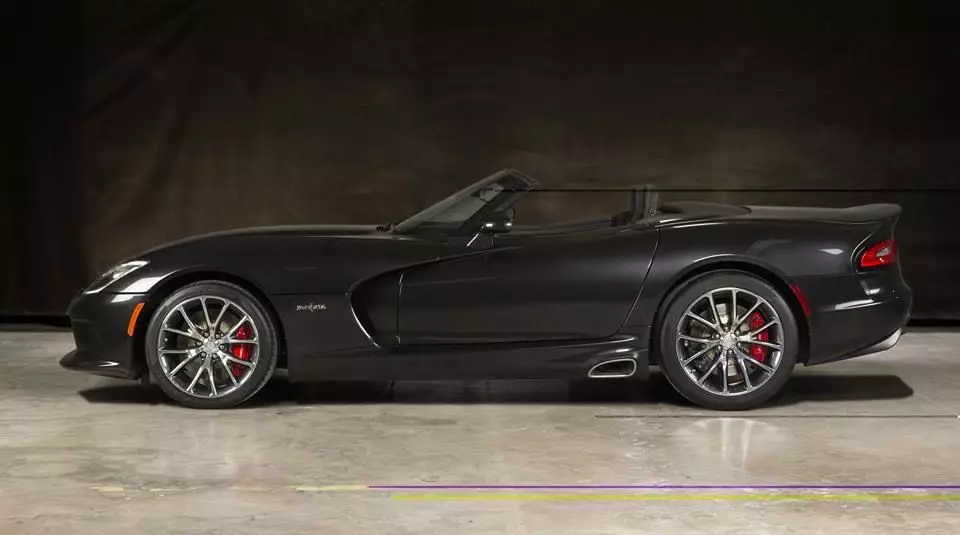 Quru nəqliyyat vasitəsi, Avtomobil, Avtomobil, İdman avtomobili, Avtomobil dizaynı, Dodge Viper, Hennessey viper venom 1000 twin turbo, Yüngül lehimli disk, Təkər, Performans avtomobili,