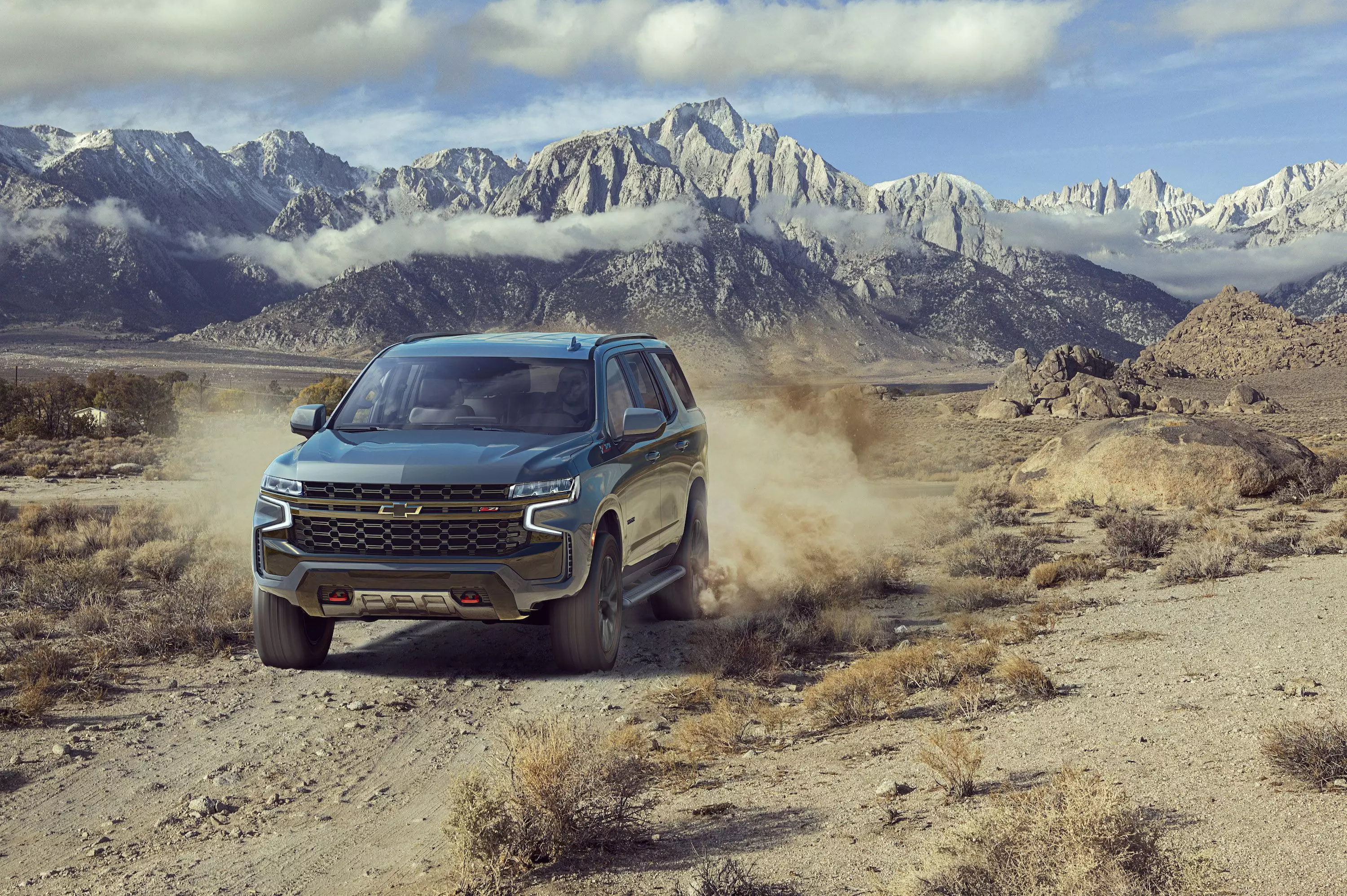 Chevrolet Tahoe y Suburban 2021 revelados con nueva apariencia