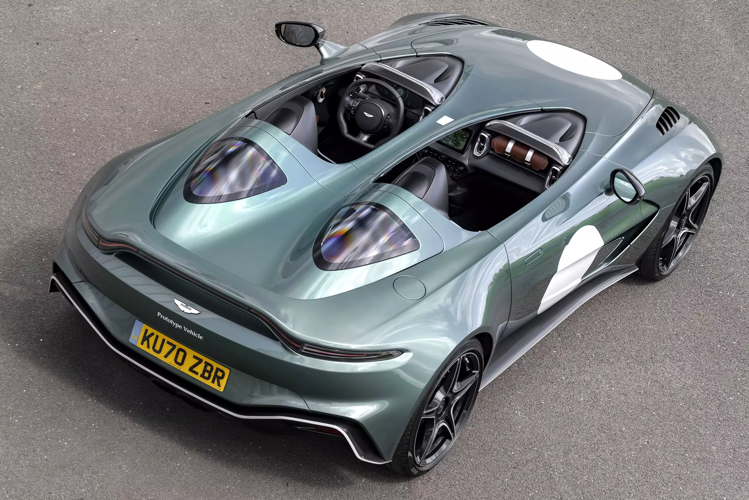 aston martin v12 speedster