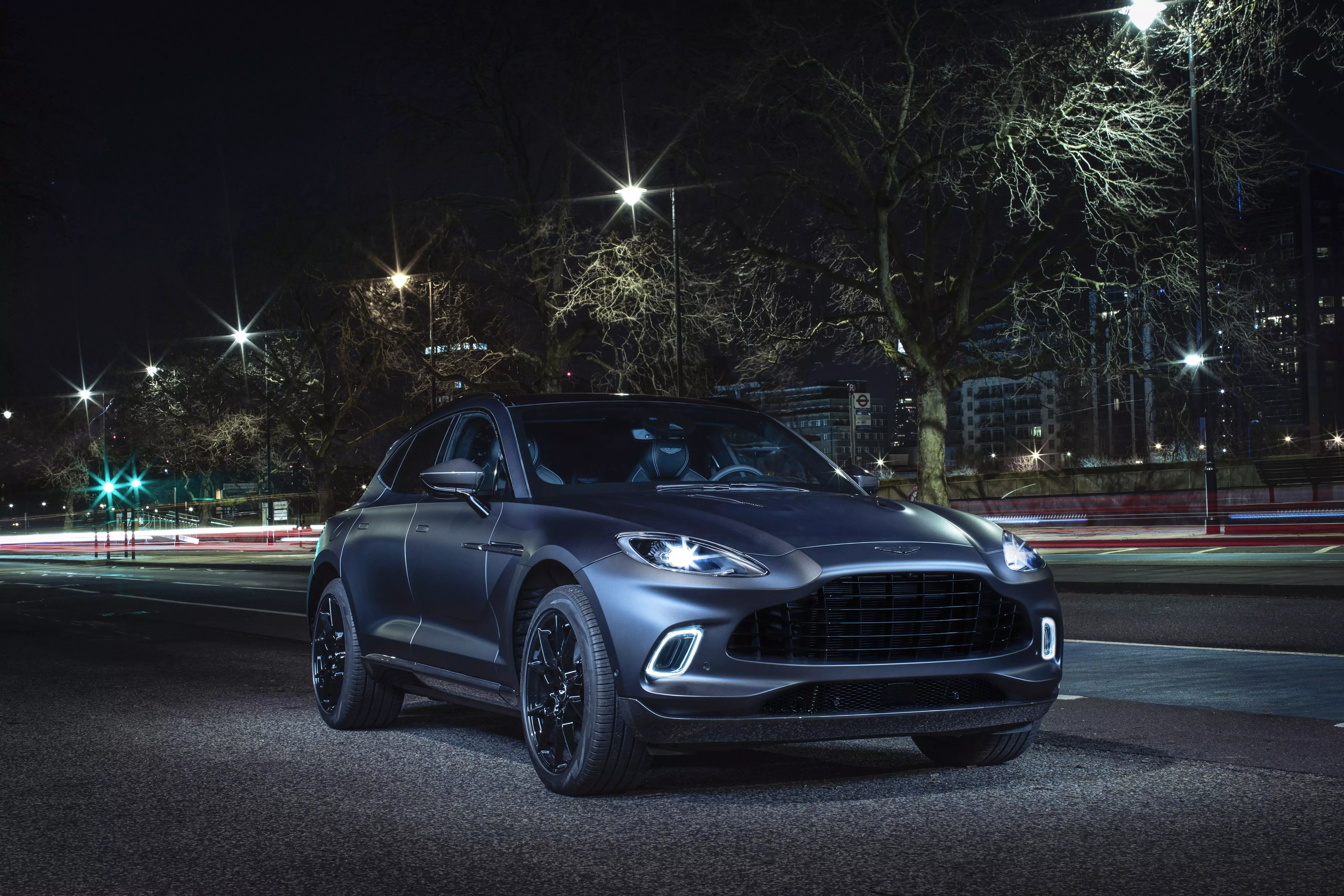 Aston Martin DBX by Q - zaprezentowano wersję DBX SUV Q