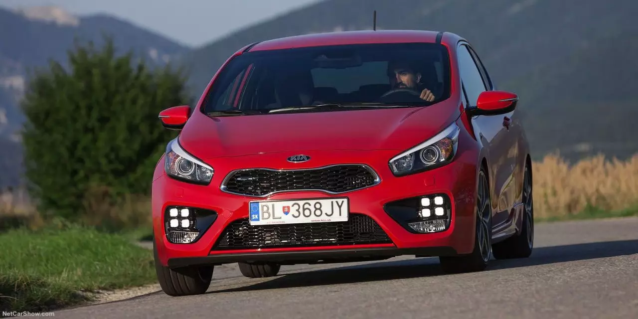 Os novos modelos "GT" de Kia esperan engadirlle un pouco de sabor á túa vainilla