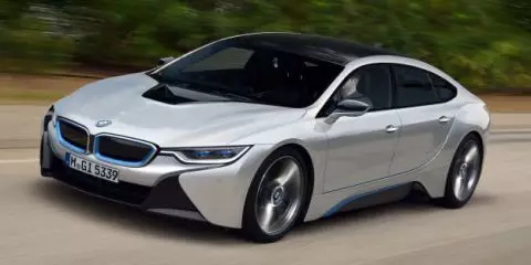 BMW планира целосно електричен i5 седан