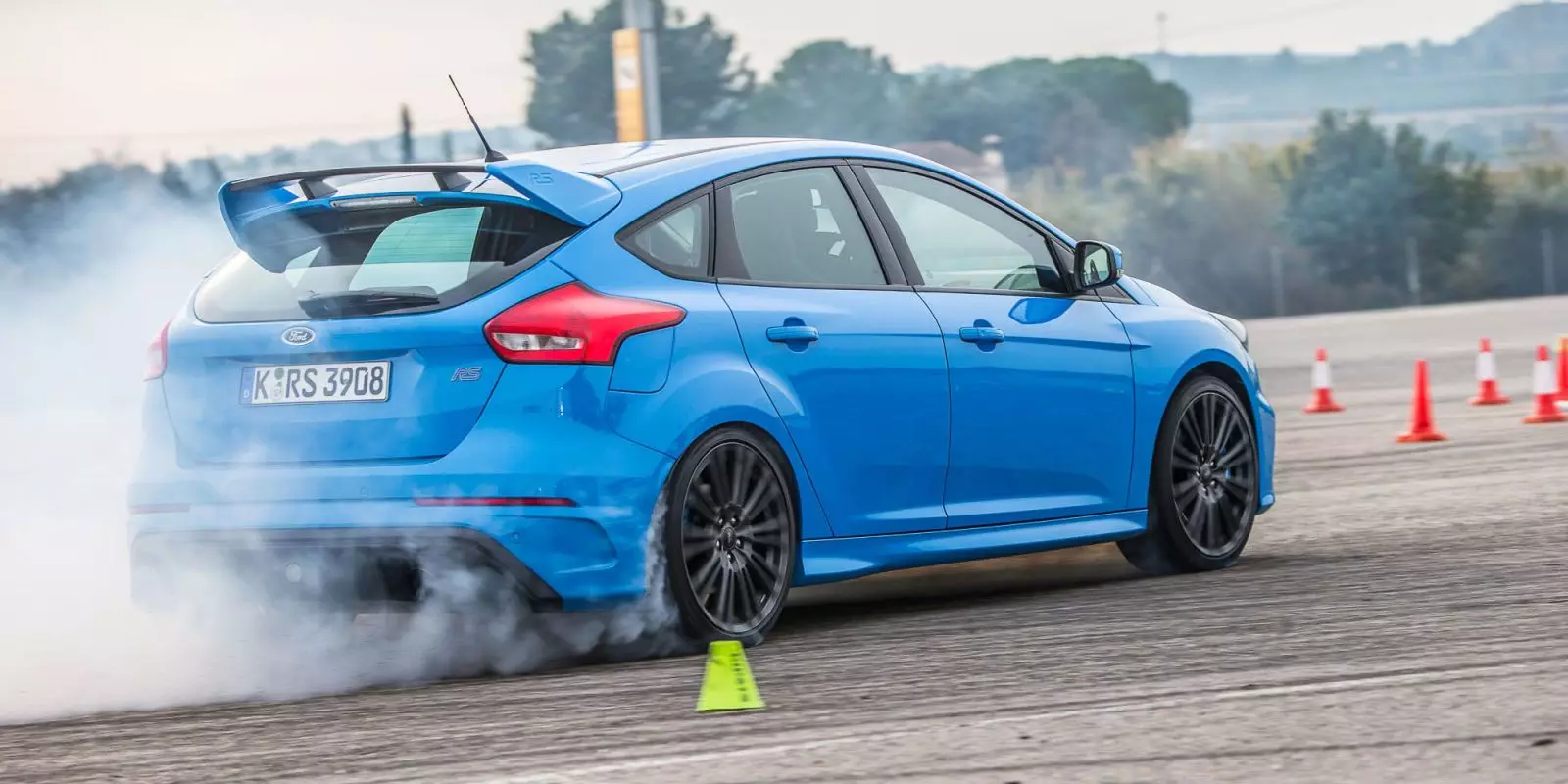 2017 Ford Focus RS - Gyriant Cyntaf