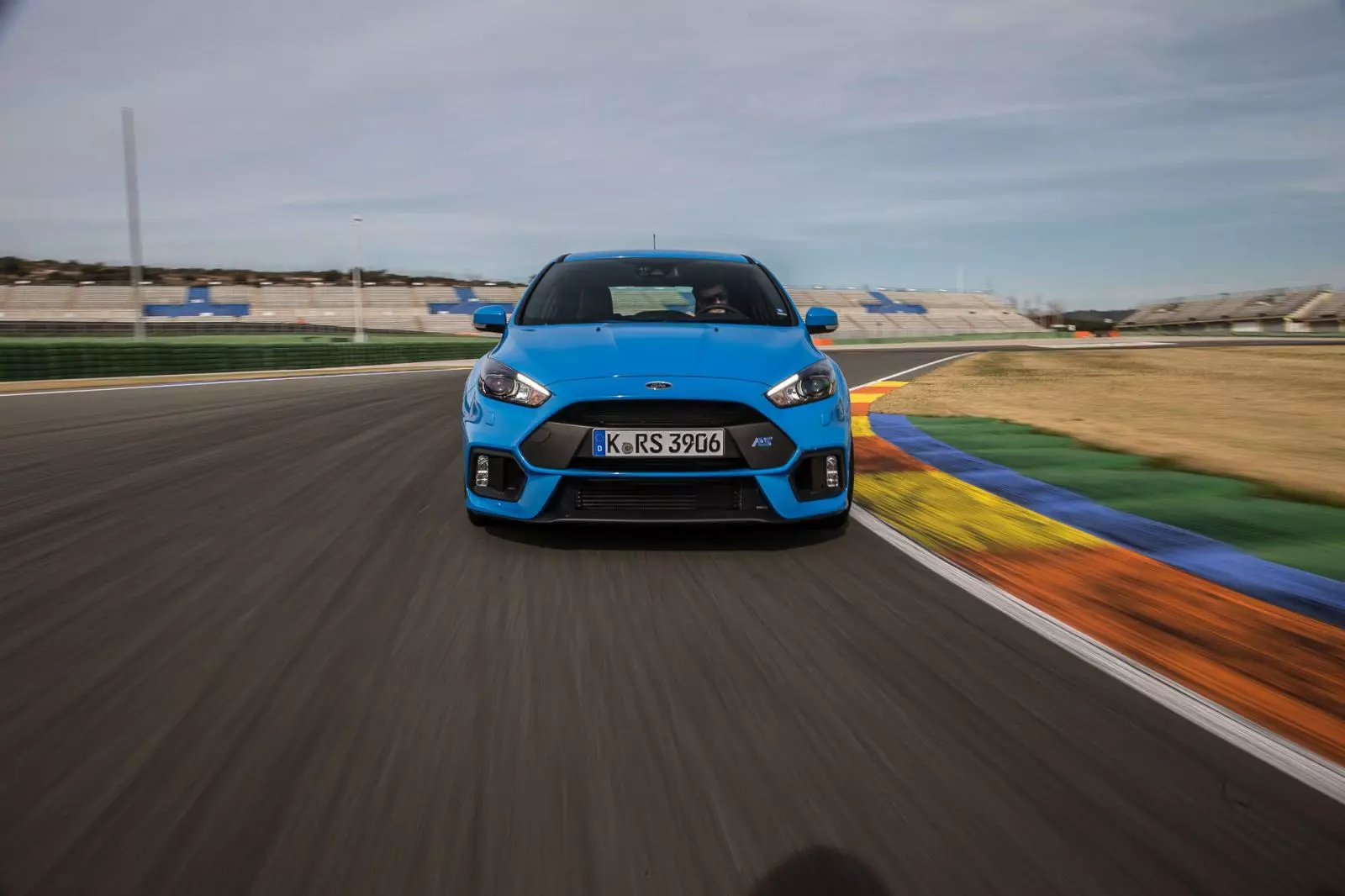 រថយន្ត Ford Focus RS