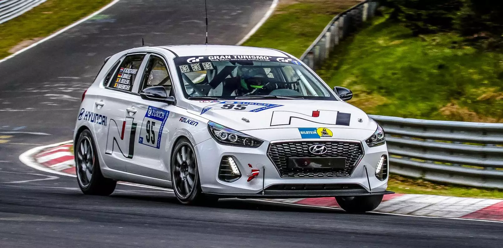 Bydd Hyundai's i30 N Hot Hatch yn Cystadlu yn y Ras Maethu 24 Awr