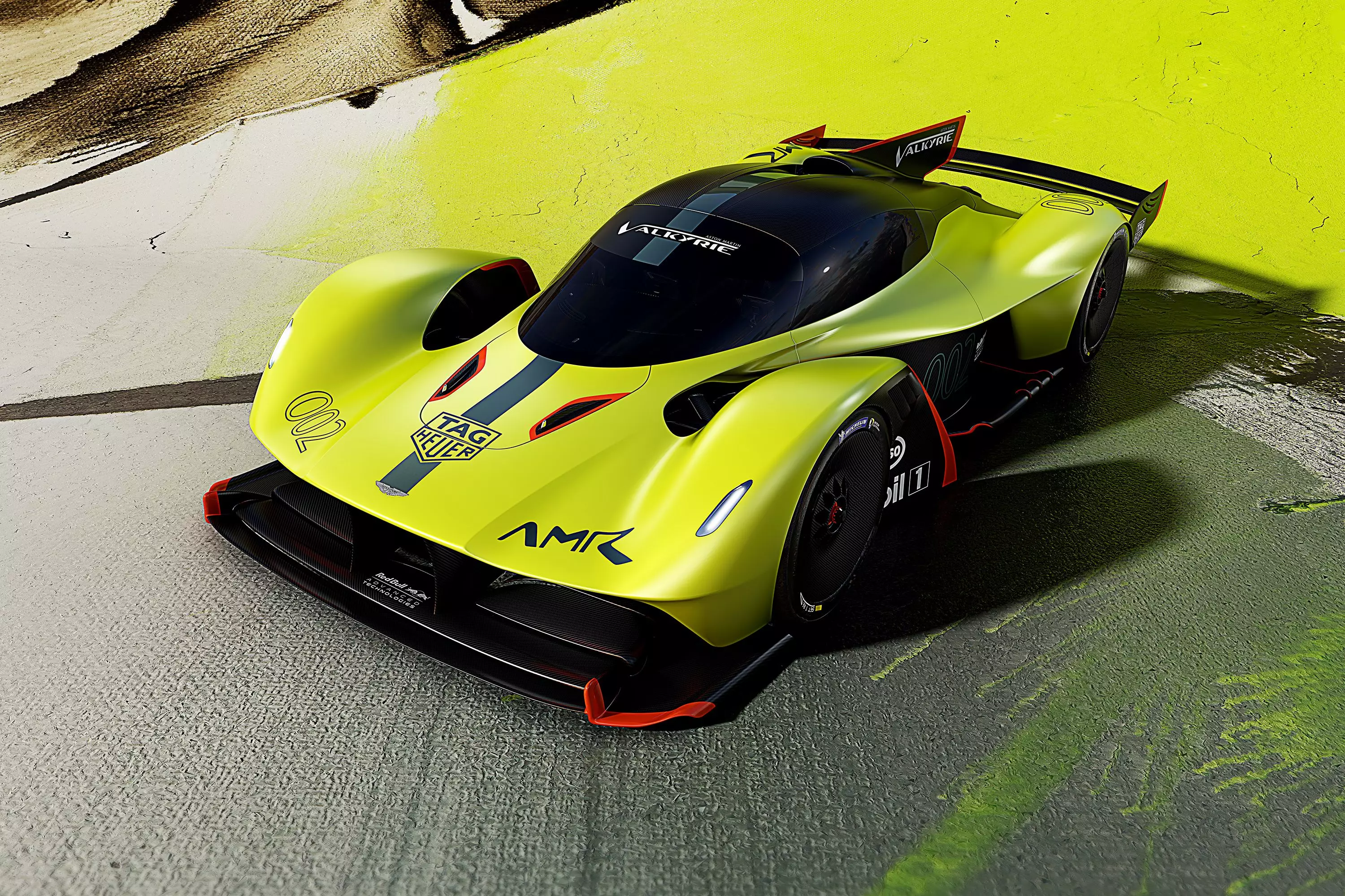 Aston Martin e Hlakola Valkyrie Race Car e Beha Hypercar ho Moferefere