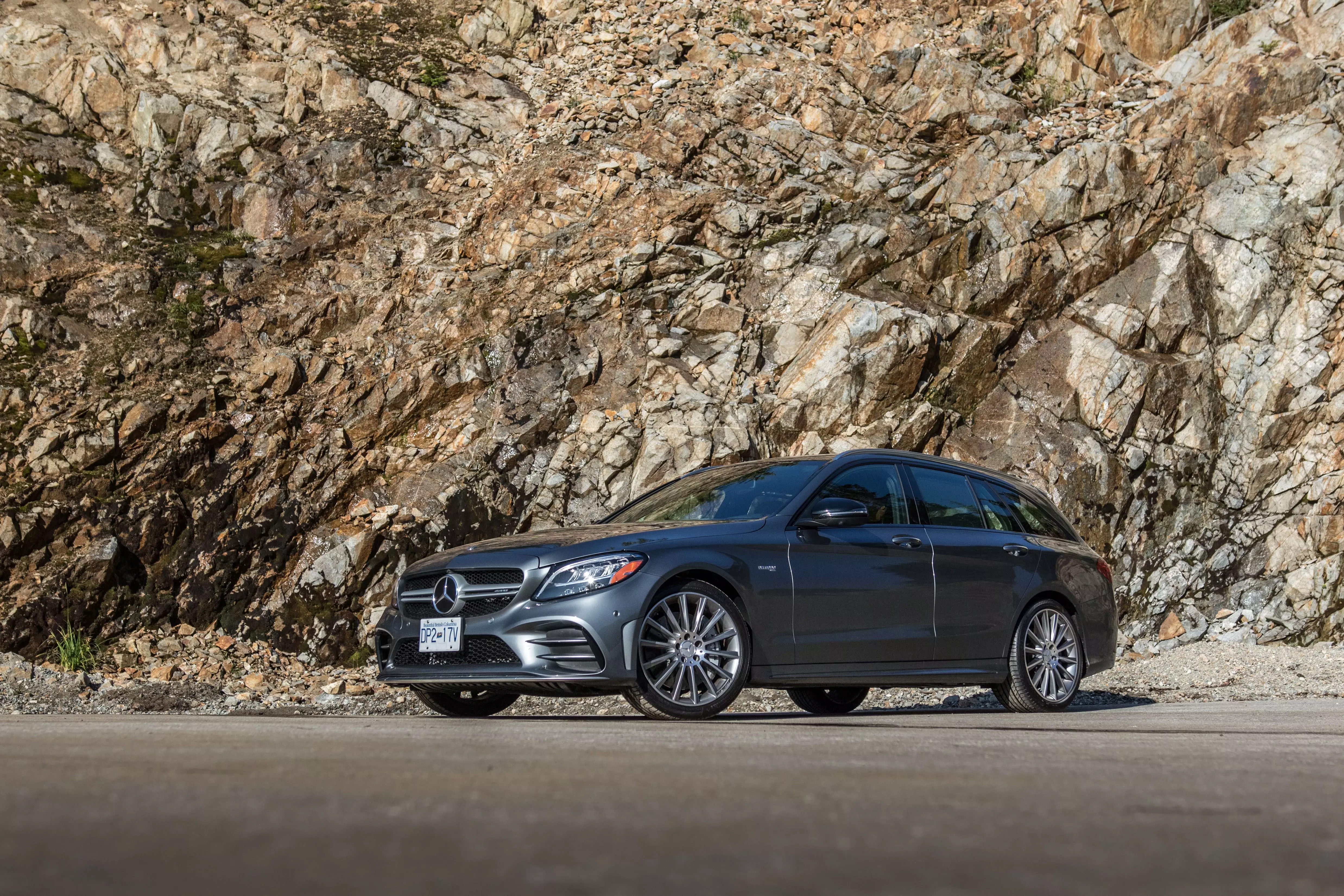 Mercedes-AMG C43 Wagon එක ඔබ වේගයෙන් පදවන තරමට වඩා හොඳය