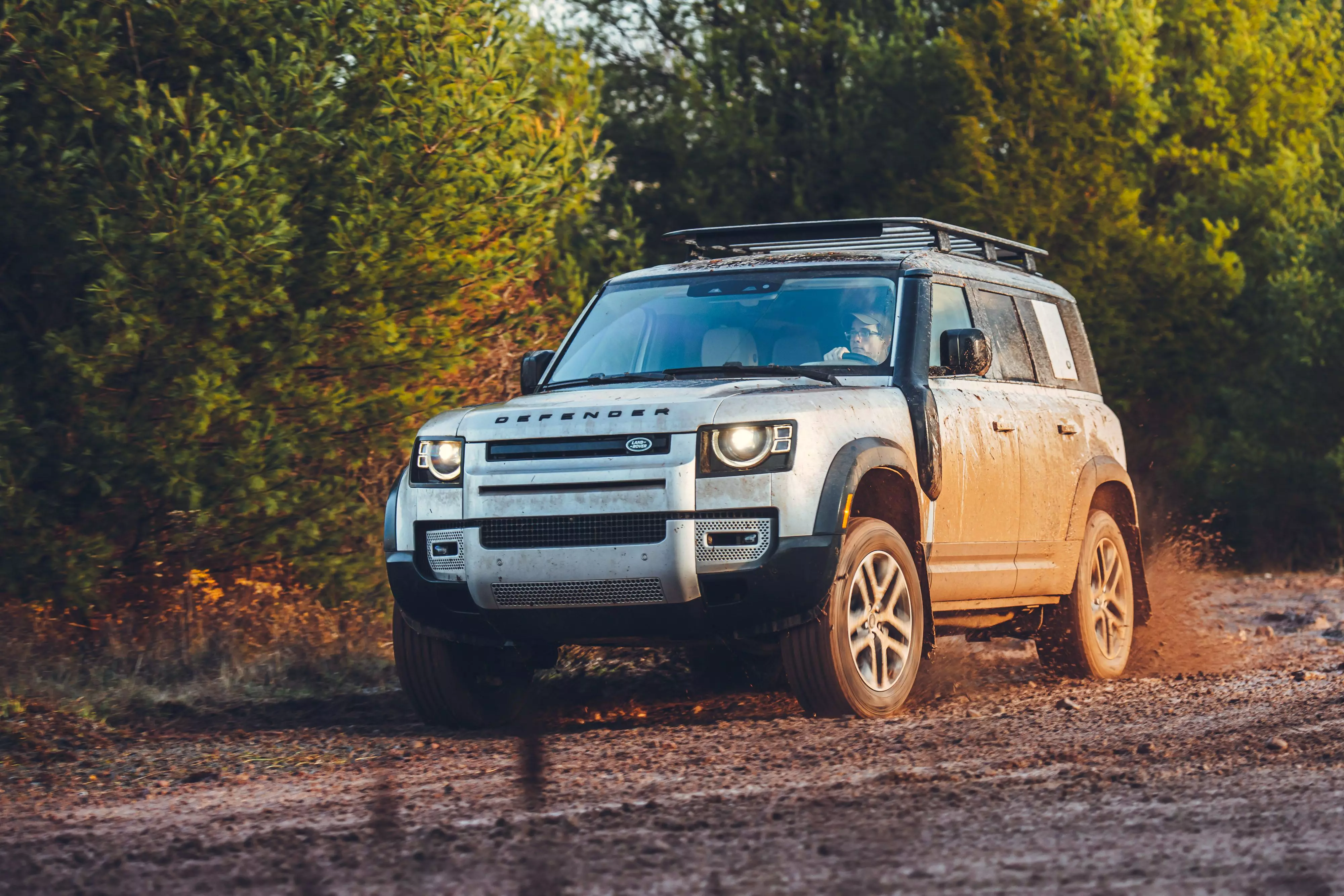 Pertahanan Land Rover 2021 Kab