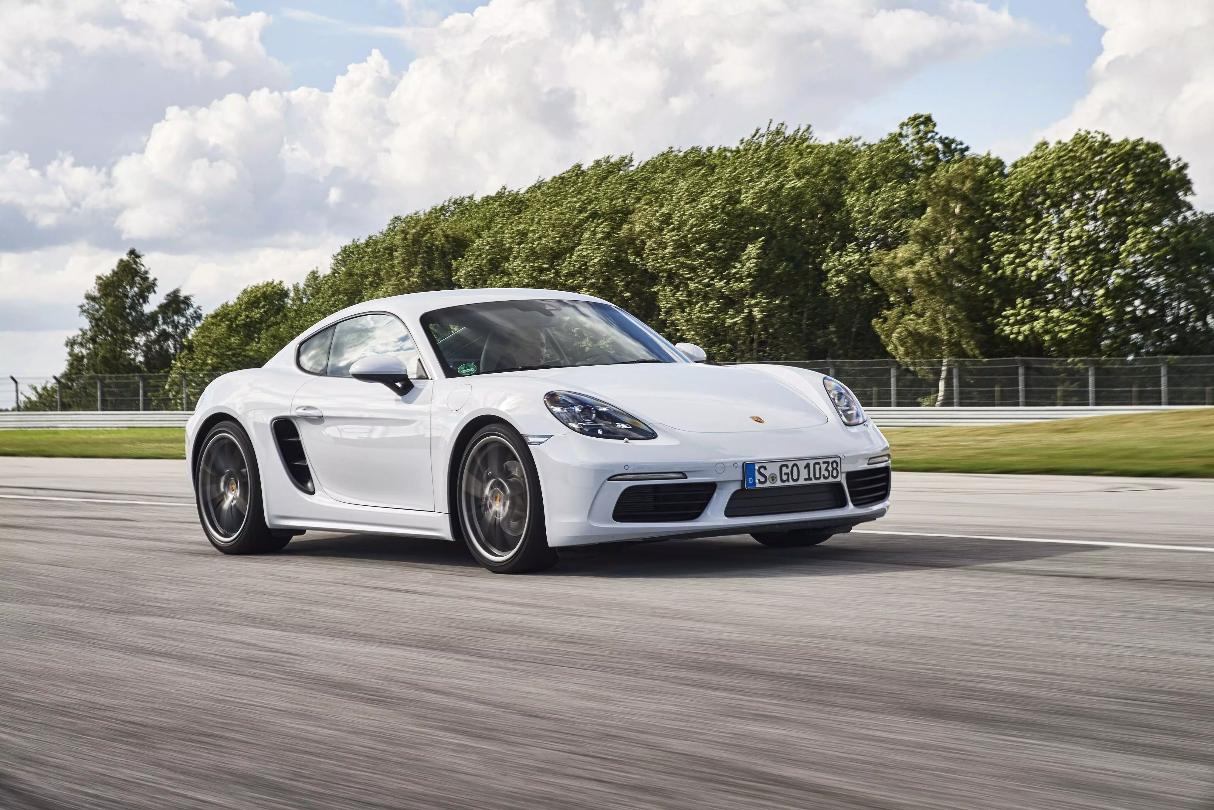 Cluiche Porsche 718 Cayman