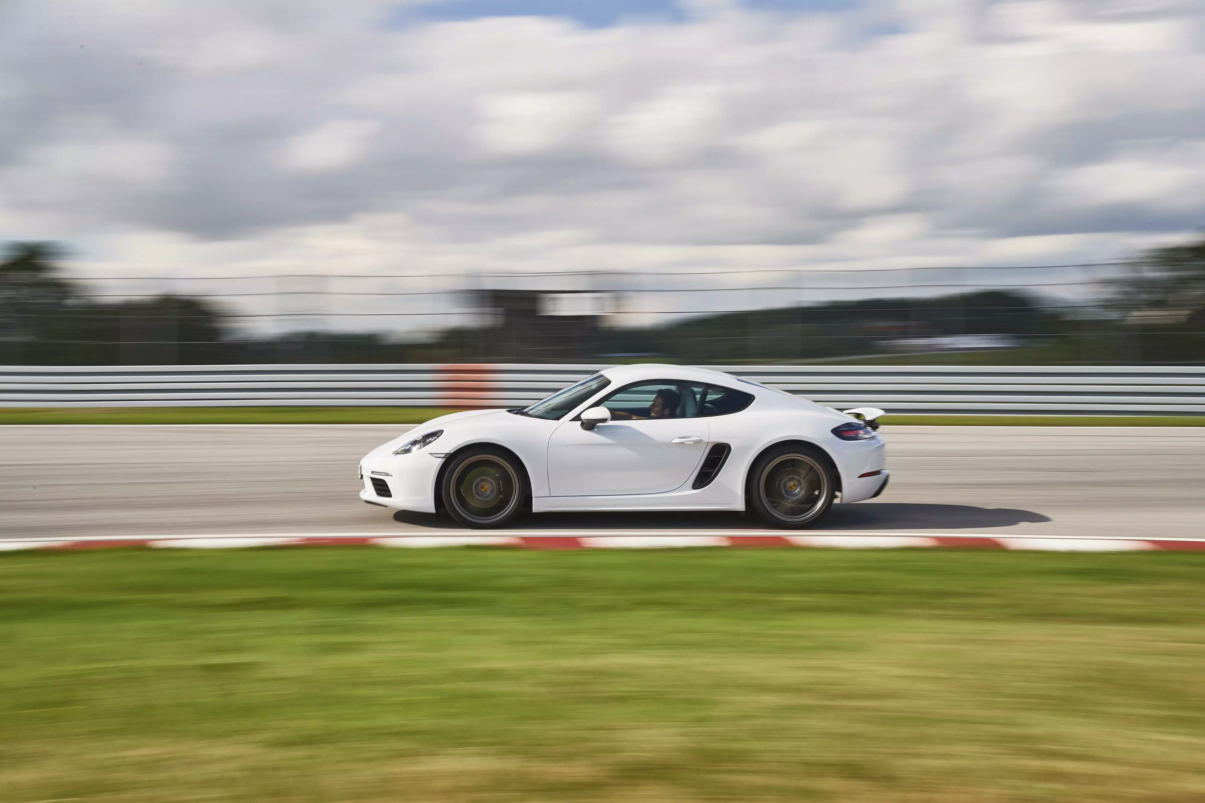 Porsche 718 Cayman